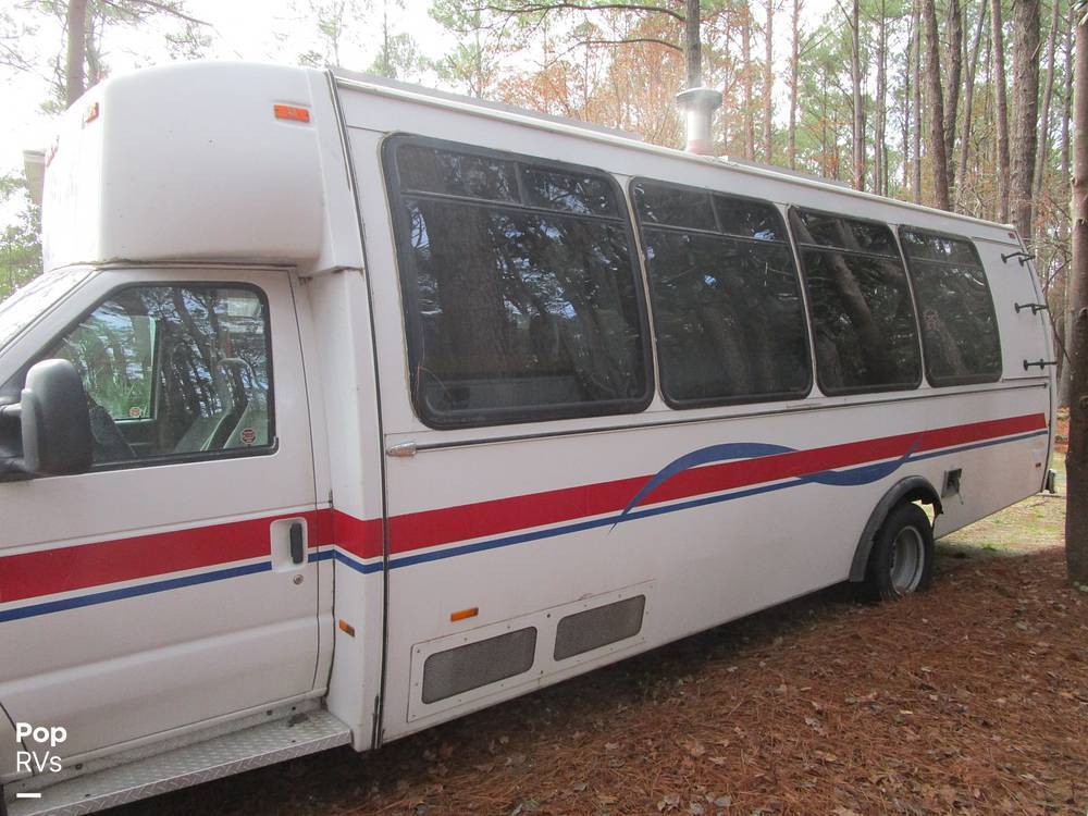 2004 Ford E-450 Shuttle Bus Conversion @ Buses for sale