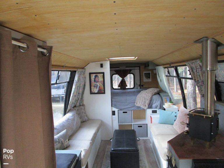 2004 Ford E-450 Shuttle Bus Conversion @ Buses for sale