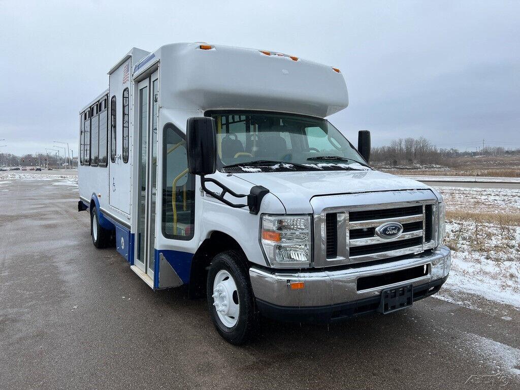 2013 Ford E-450 16 Passenger Paratransit Shuttle Bus @ Buses for sale