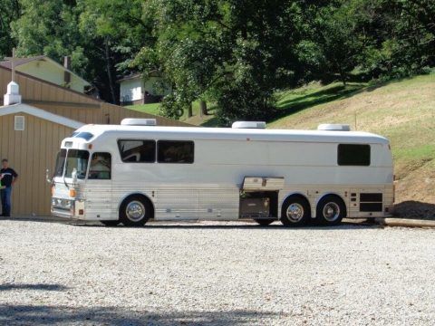 1982 Silver Eagle Model 10 @ Buses for sale