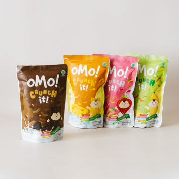 Jual Omo Crunch It Strawberry | Sayurbox