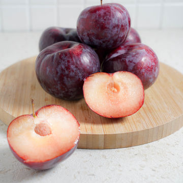 Jual Buah Plum Merah Impor | Sayurbox