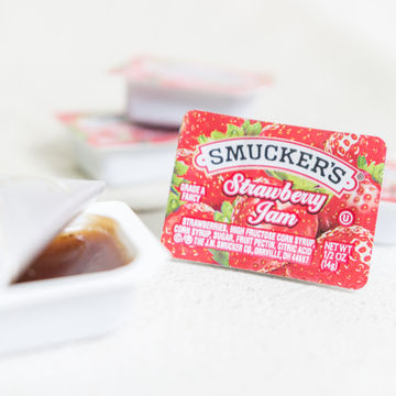 Jual Strawberry Mini Portion Jam Smuckers | Sayurbox