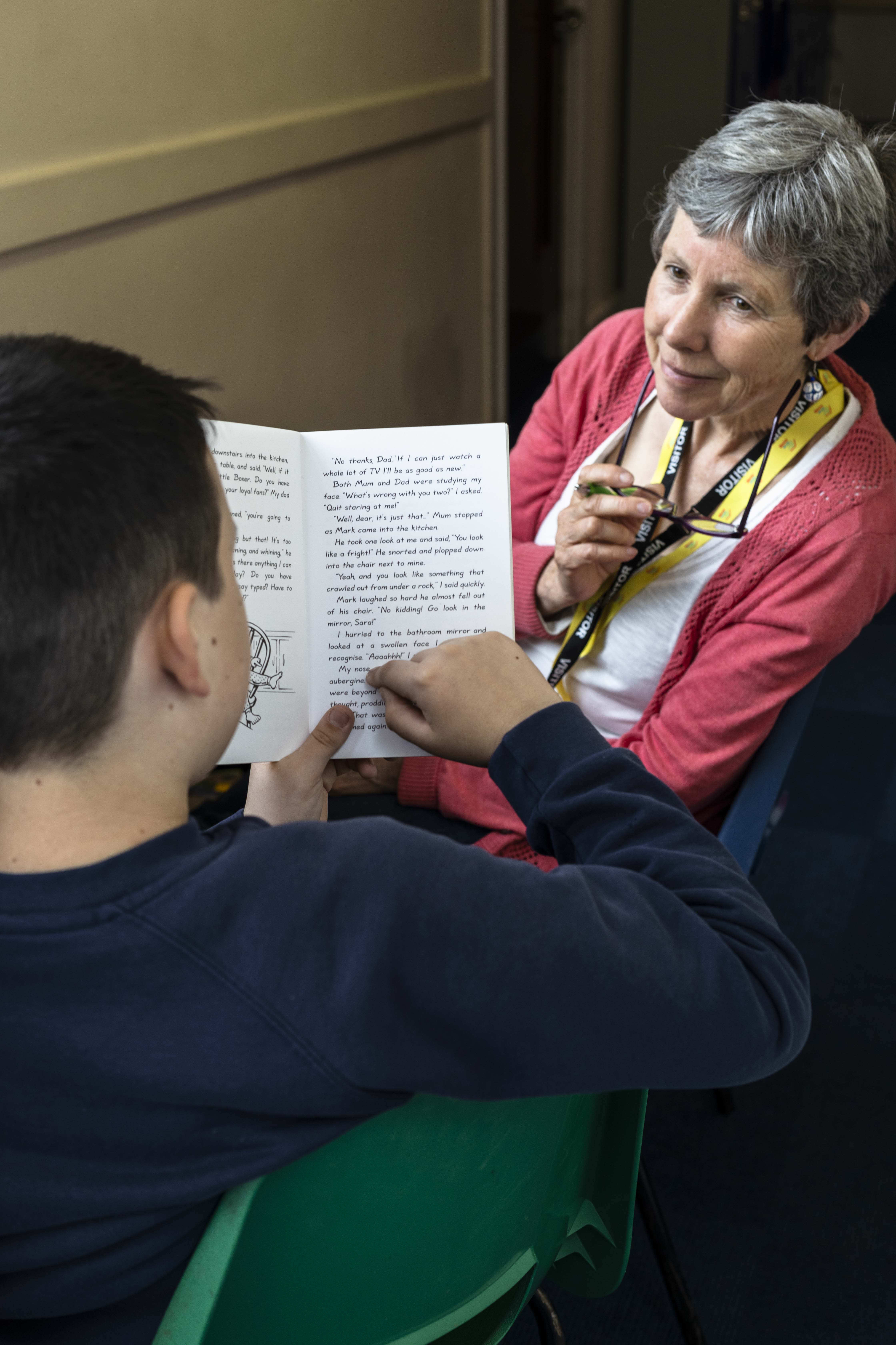 Reading volunteers | Go Volunteer Glos