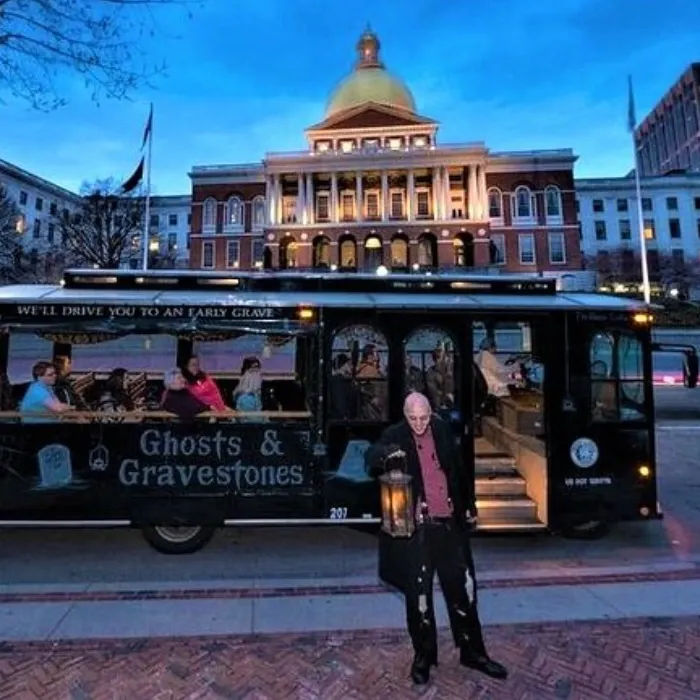 Boston Ghost Tour | Boston Ghosts and Gravestones Tour