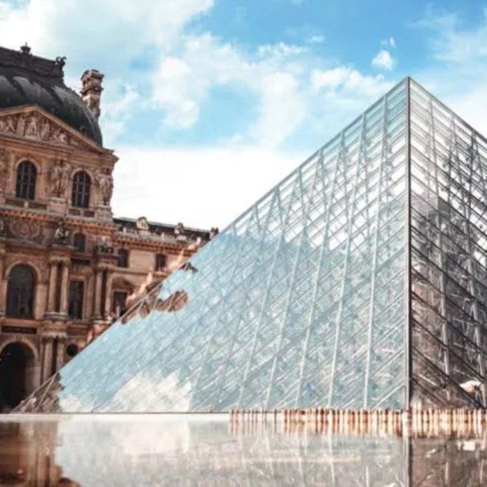 Guided Tour of Louvre Museum - Reserved Access