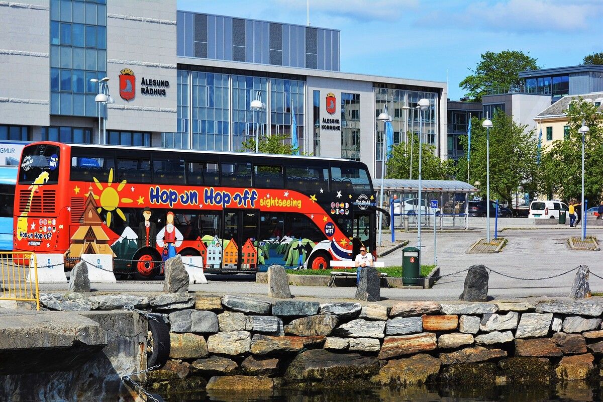 Hop On AS: Alesund Hop-On, Hop-Off Bus Tour