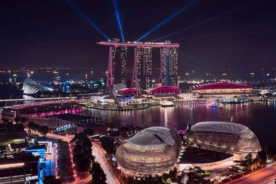 City Tours: FunVee Singapore Night Tour by Open-Top Bus