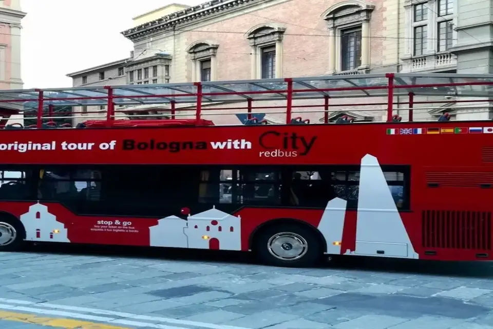 Bologna City Red Bus and San Luca Express Combo Ticket