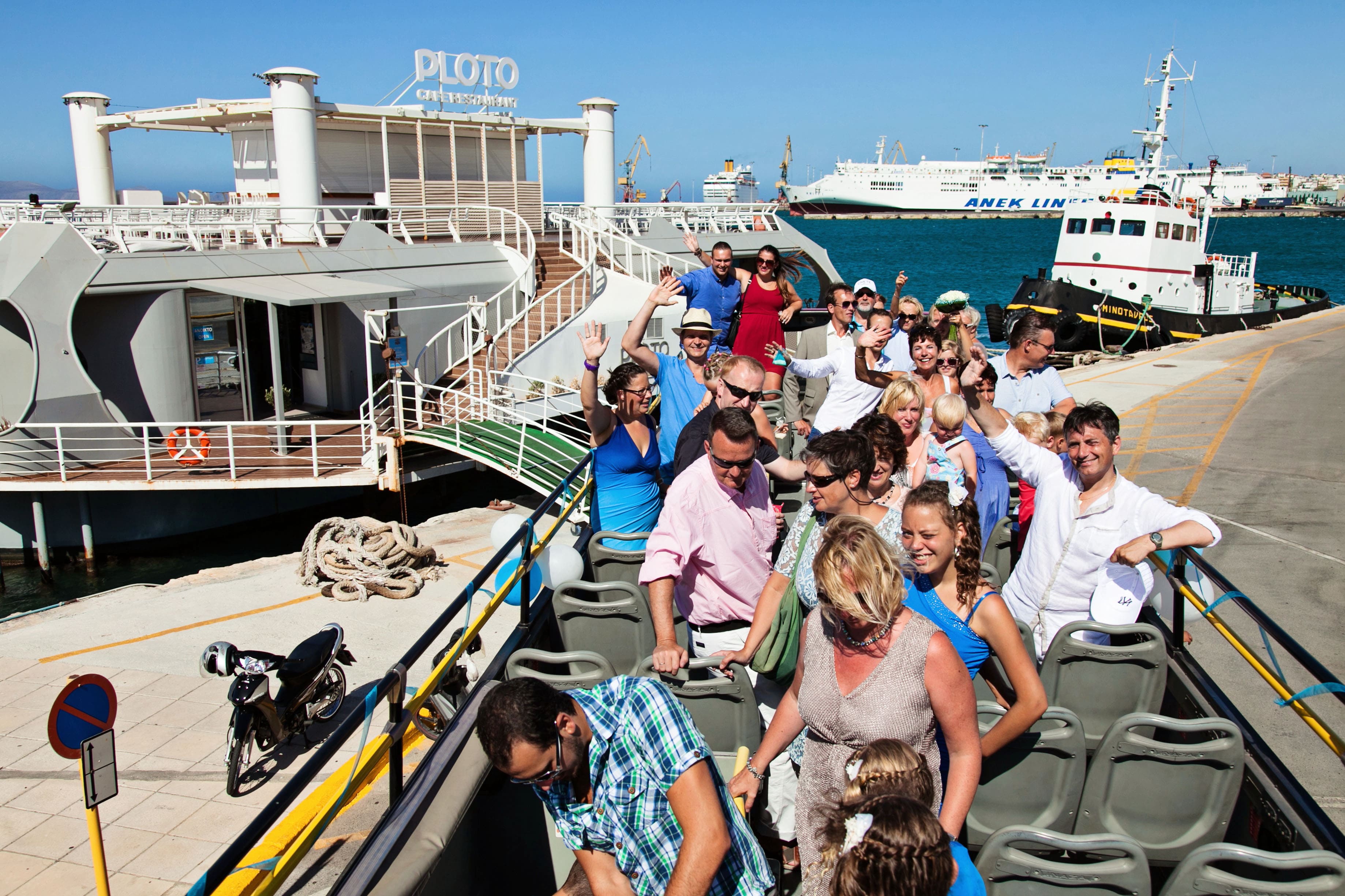 Heraklion Sightseeing Tour: Hop-On, Hop-Off City Bus Tour