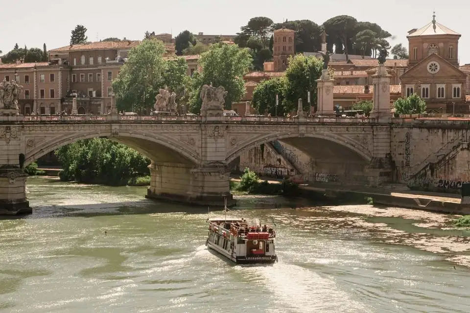 Rome Boat: Hop on Hop off Boat Ticket