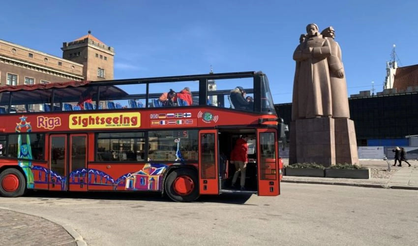 Riga Sightseeing: Hop-On, Hop-Off Official Bus Tour