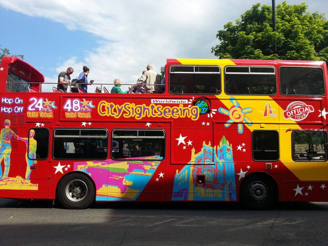 City Sightseeing: Derry-Londonderry Hop-On, Hop-Off Bus Tour