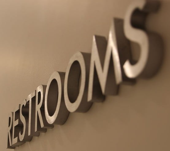 Inspirasi Penggunaan Letter Timbul Dalam Desain Interior - ReklameKita