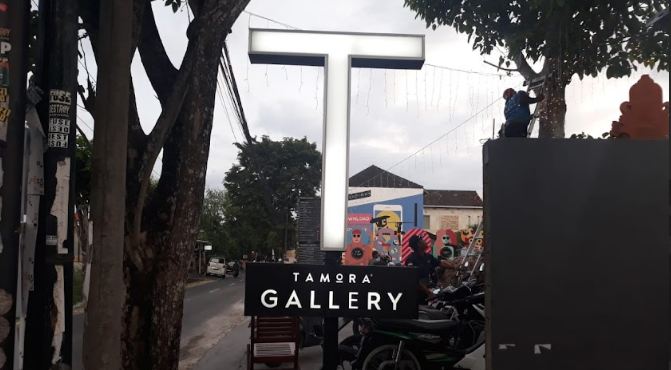 Neon Box Tulisan: Bikin Branding Usaha Lebih Menarik - ReklameKita