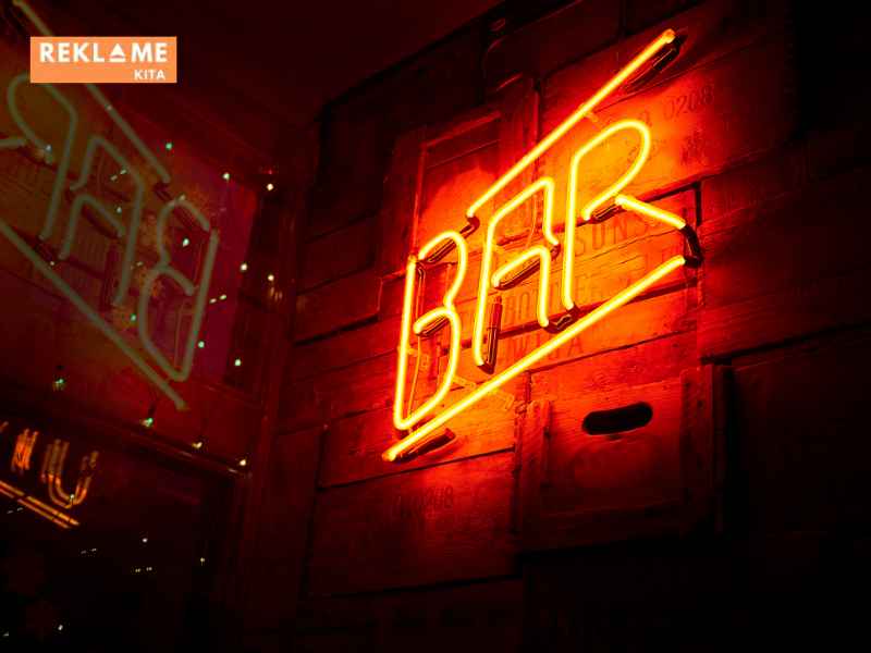 5 Alasan Mengapa Neon Box Menu Membuat Restoran Anda Lebih Menarik ...