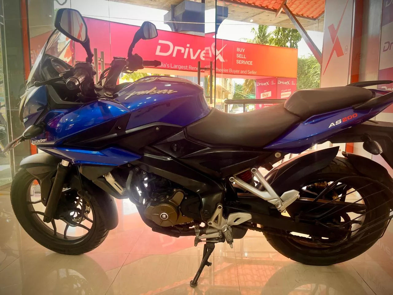 Bajaj Pulsar As 200, 1,02,255 Kms - Pre-Owned Two Wheeler at DriveX