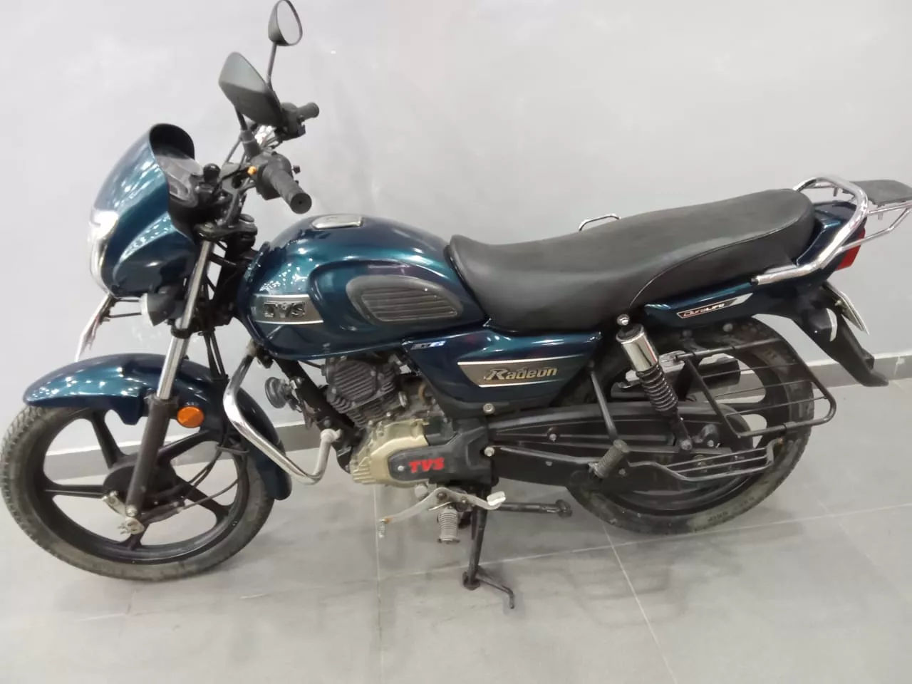 TVS Radeon 110 Es Mag, 2,895 Kms - Pre-Owned Two Wheeler at DriveX