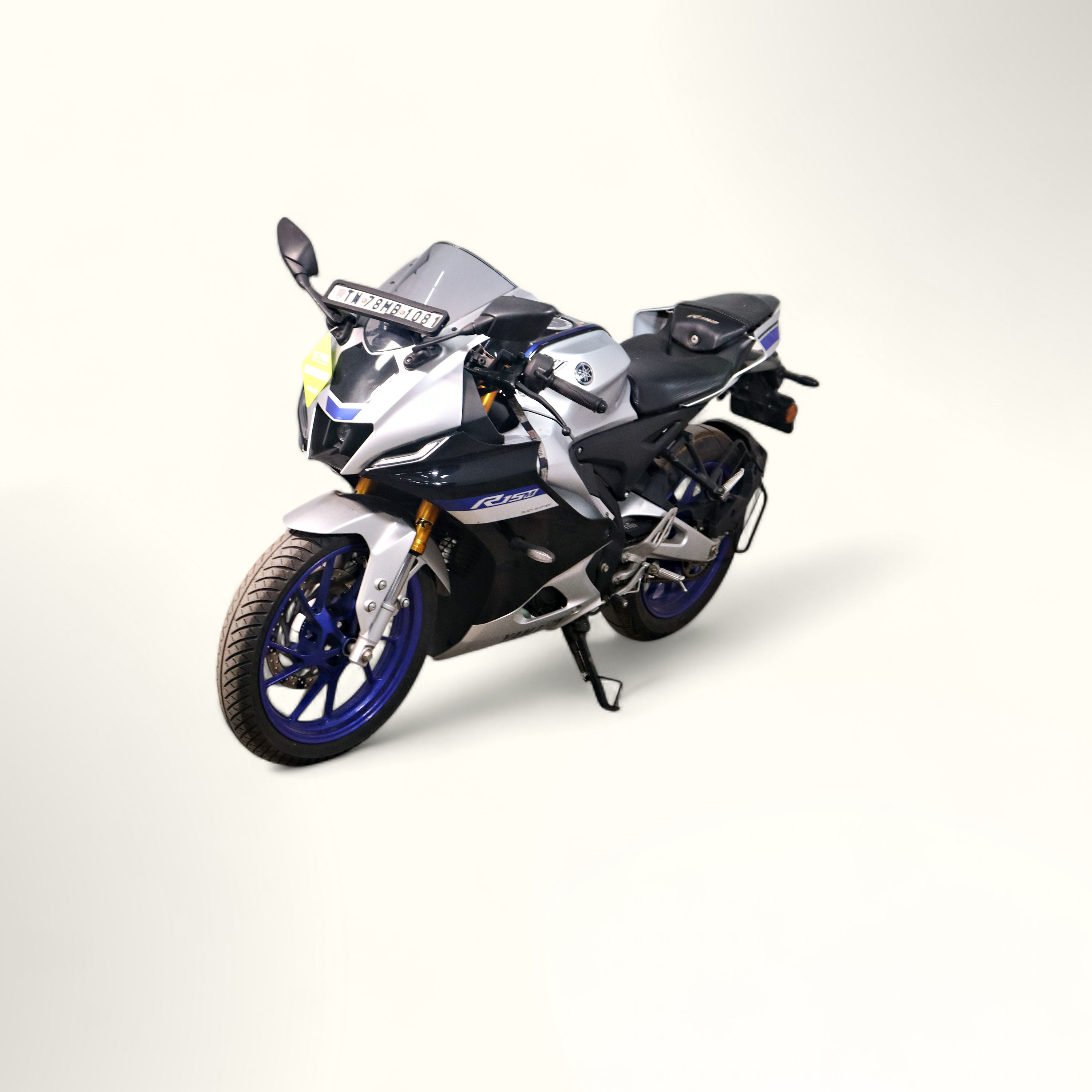 Yamaha R15M STD, 1,928 Kms - Pre-Owned Two Wheeler at DriveX