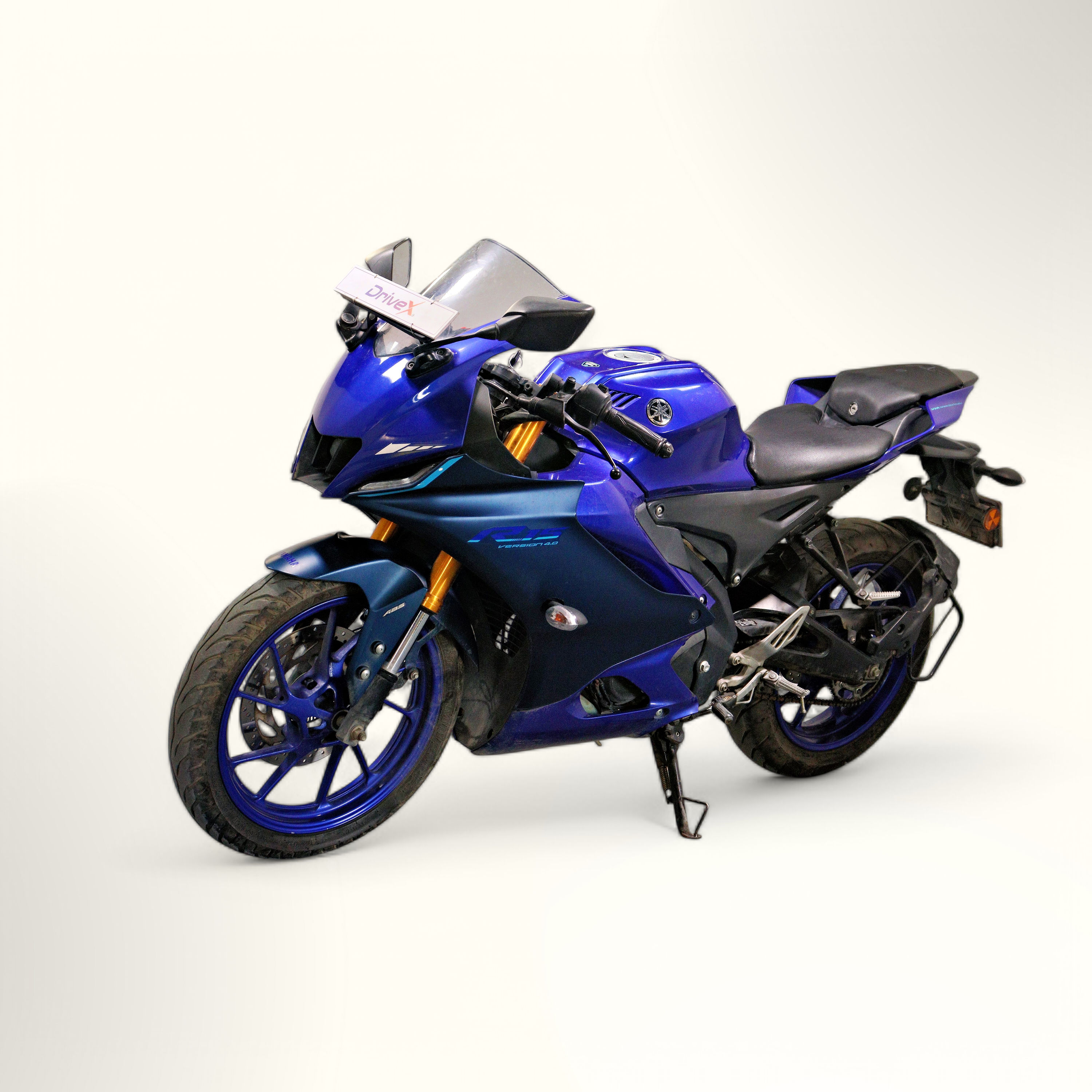 Yamaha YZF-R15, 10,548 Kms - Pre-Owned Two Wheeler at DriveX