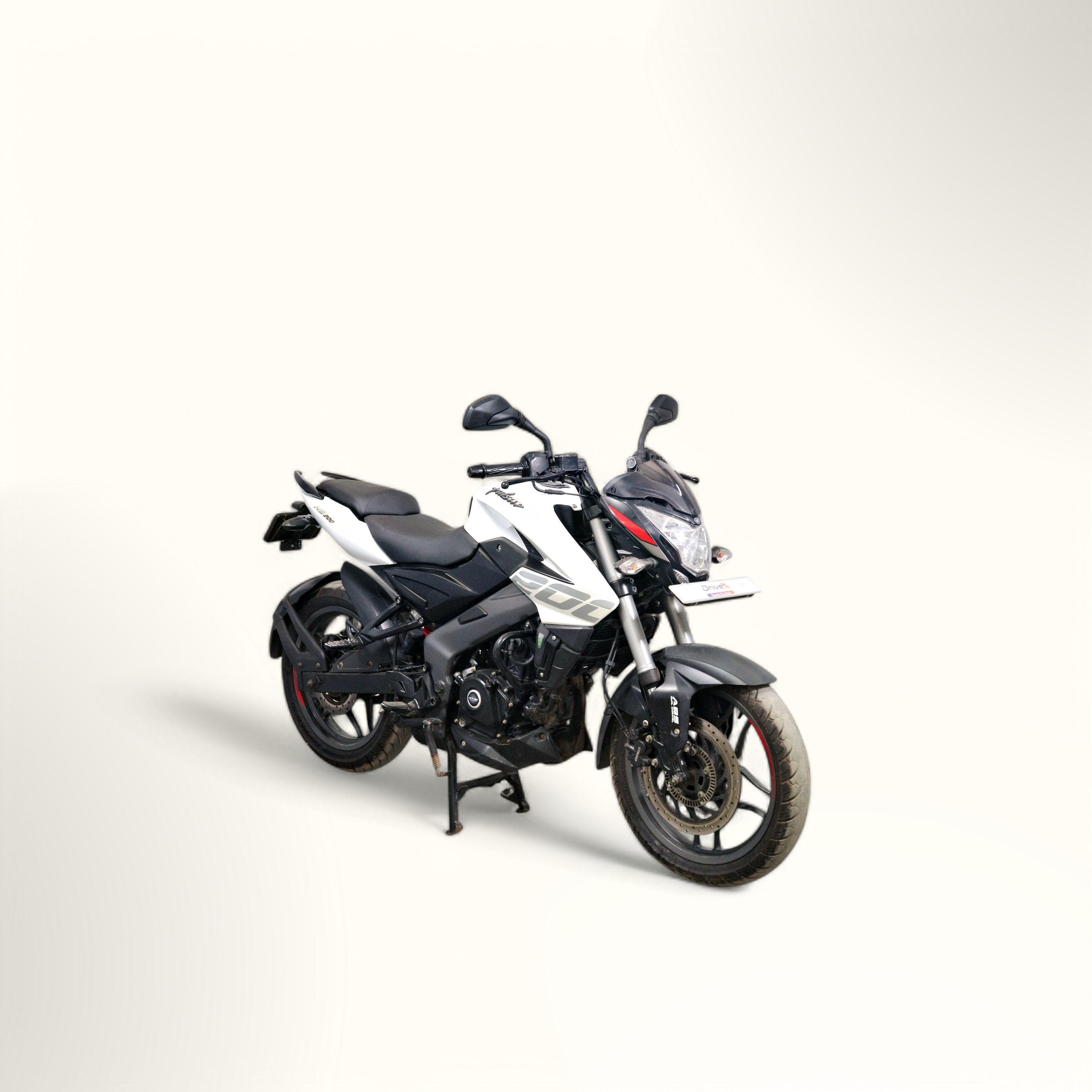 Bajaj Pulsar NS 200, 14,170 Kms - Pre-Owned Two Wheeler at DriveX