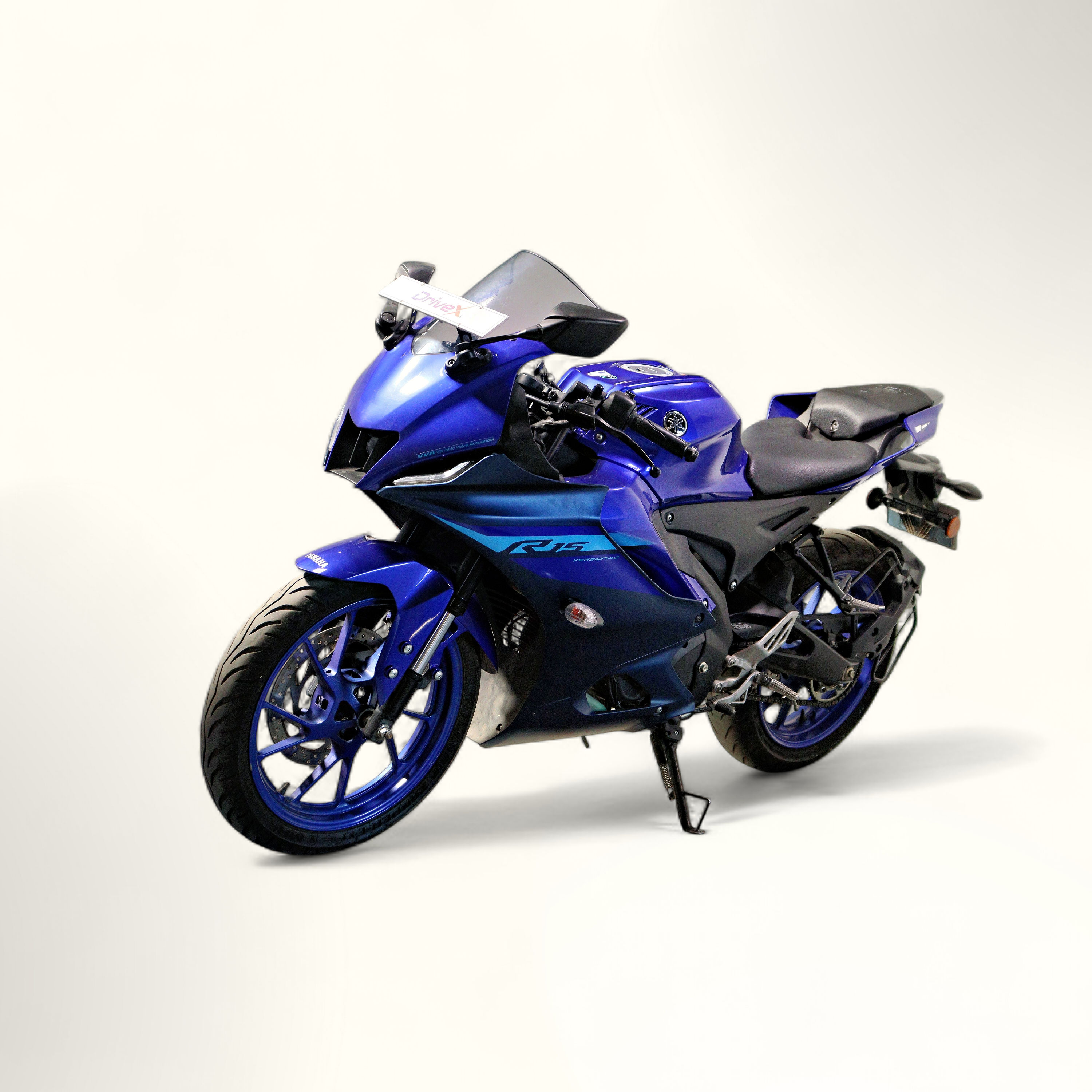 Yamaha YZF-R15, 3,542 Kms - Pre-Owned Two Wheeler at DriveX