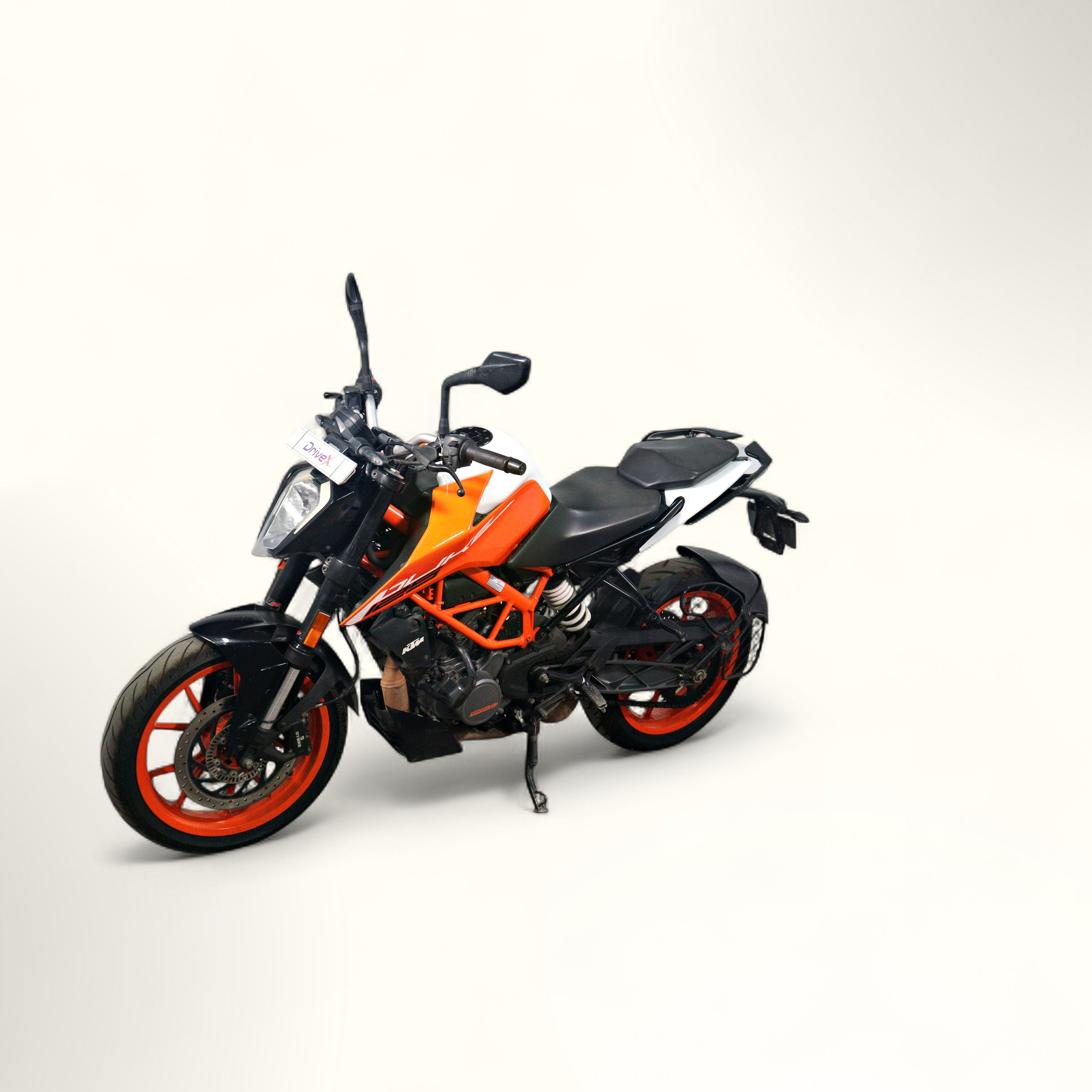 KTM Duke 125, 31,092 Kms - Pre-Owned Two Wheeler at DriveX