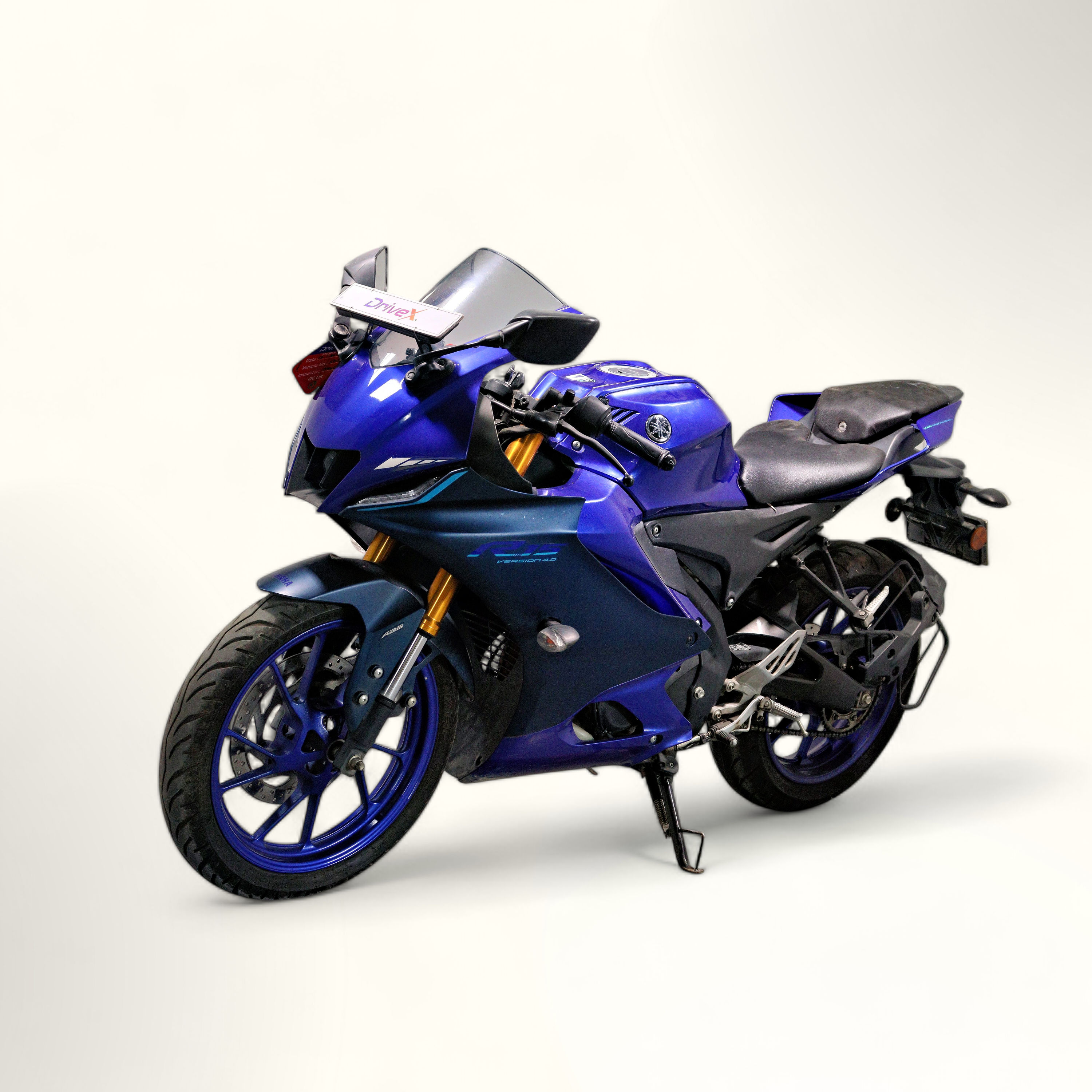 Yamaha YZF-R15 V3, 6,916 Kms - Pre-Owned Two Wheeler at DriveX