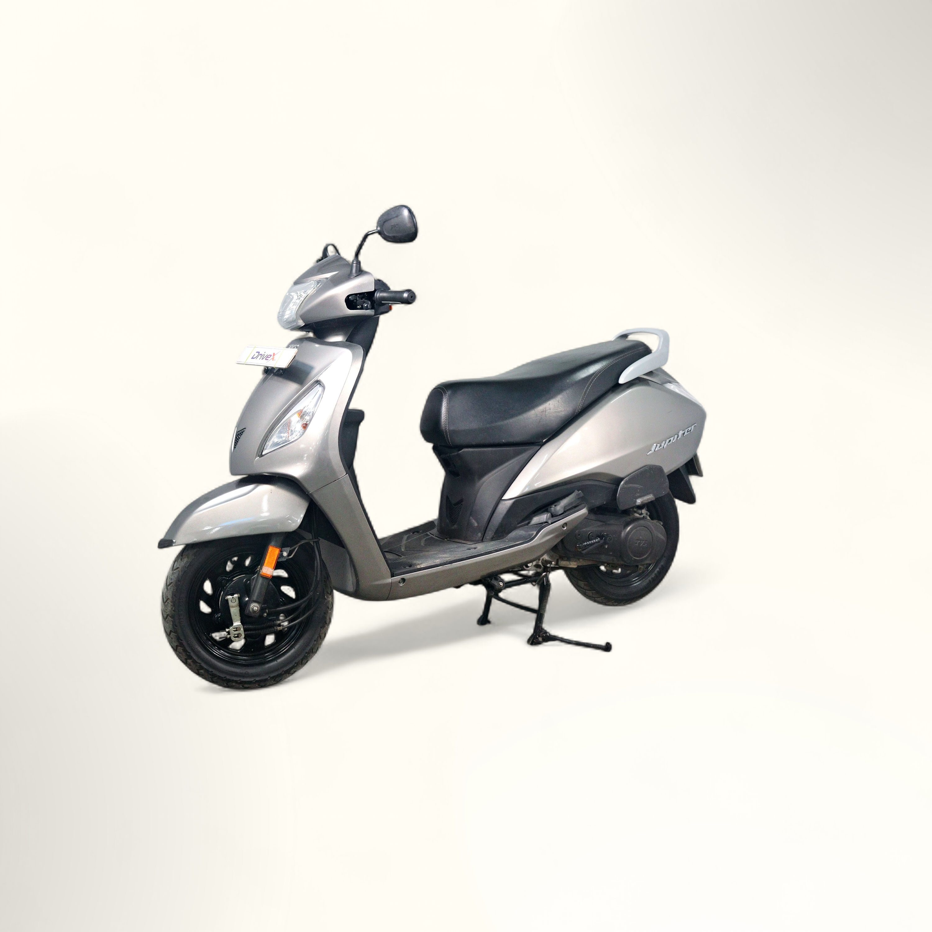TVS Jupiter 110, 6,087 Kms - Pre-Owned Two Wheeler at DriveX