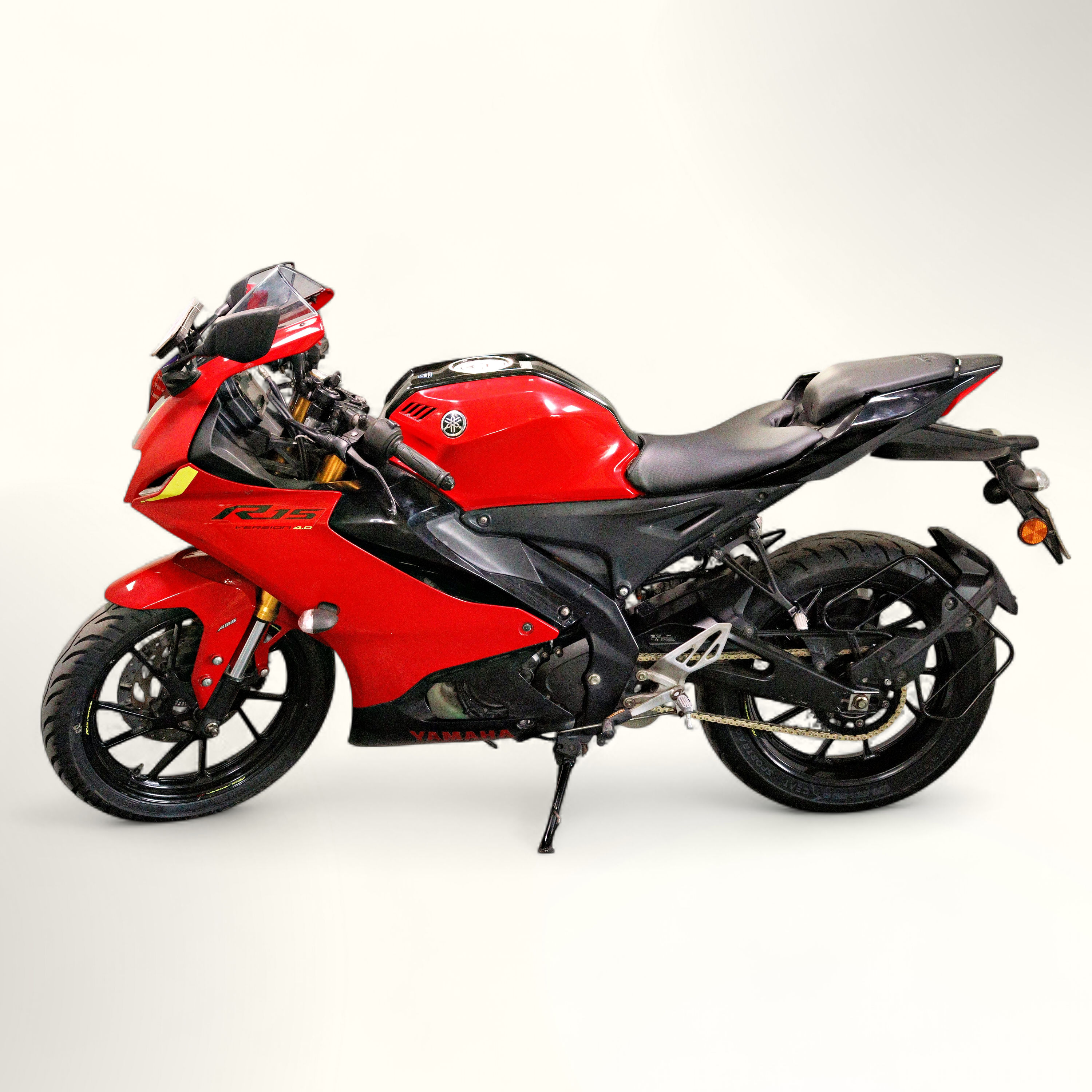 Yamaha YZF R15, 23,678 Kms - Pre-Owned Two Wheeler at DriveX