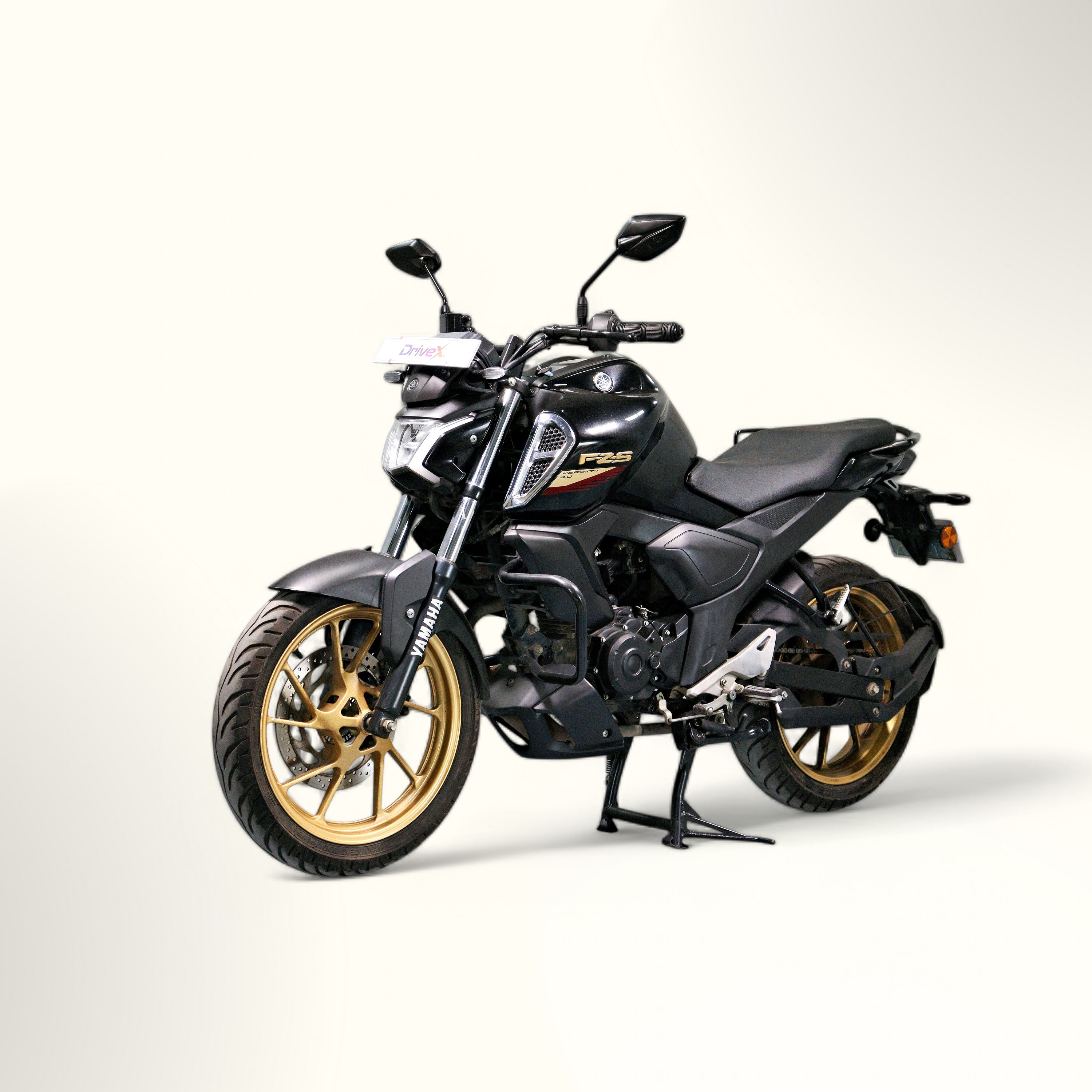 Yamaha FZS Version 4.0, 10,244 Kms - Pre-Owned Two Wheeler at DriveX
