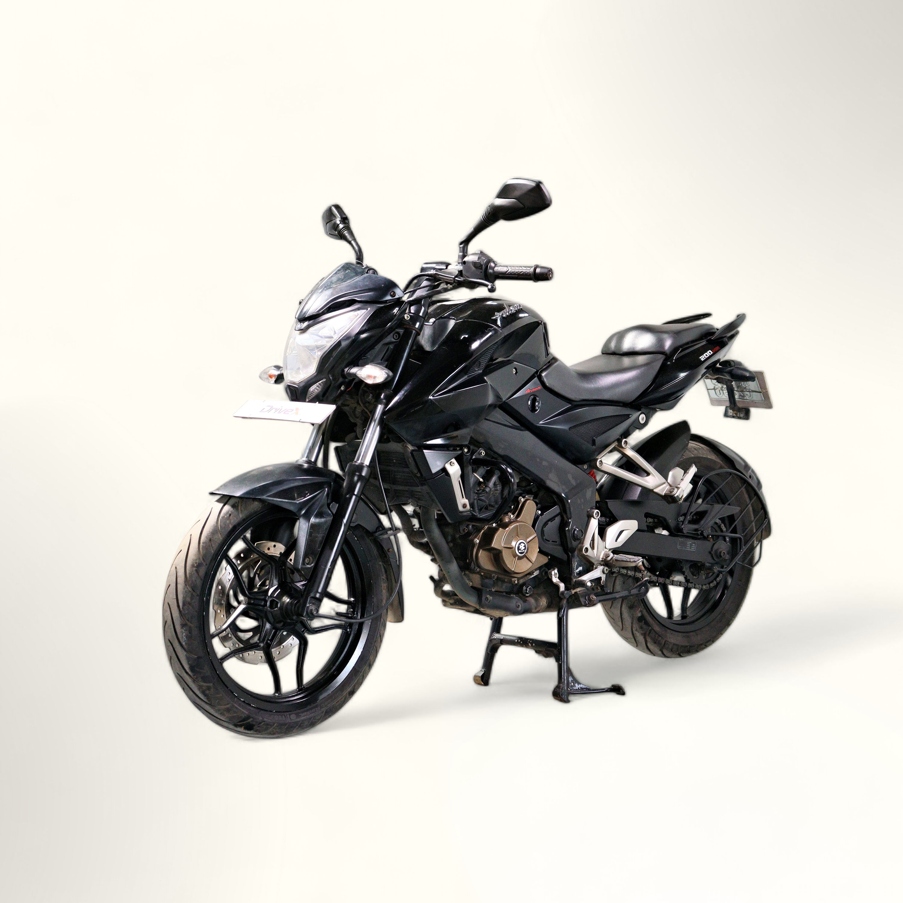 Bajaj Pulsar 200 NS, 31,869 Kms - Pre-Owned Two Wheeler at DriveX