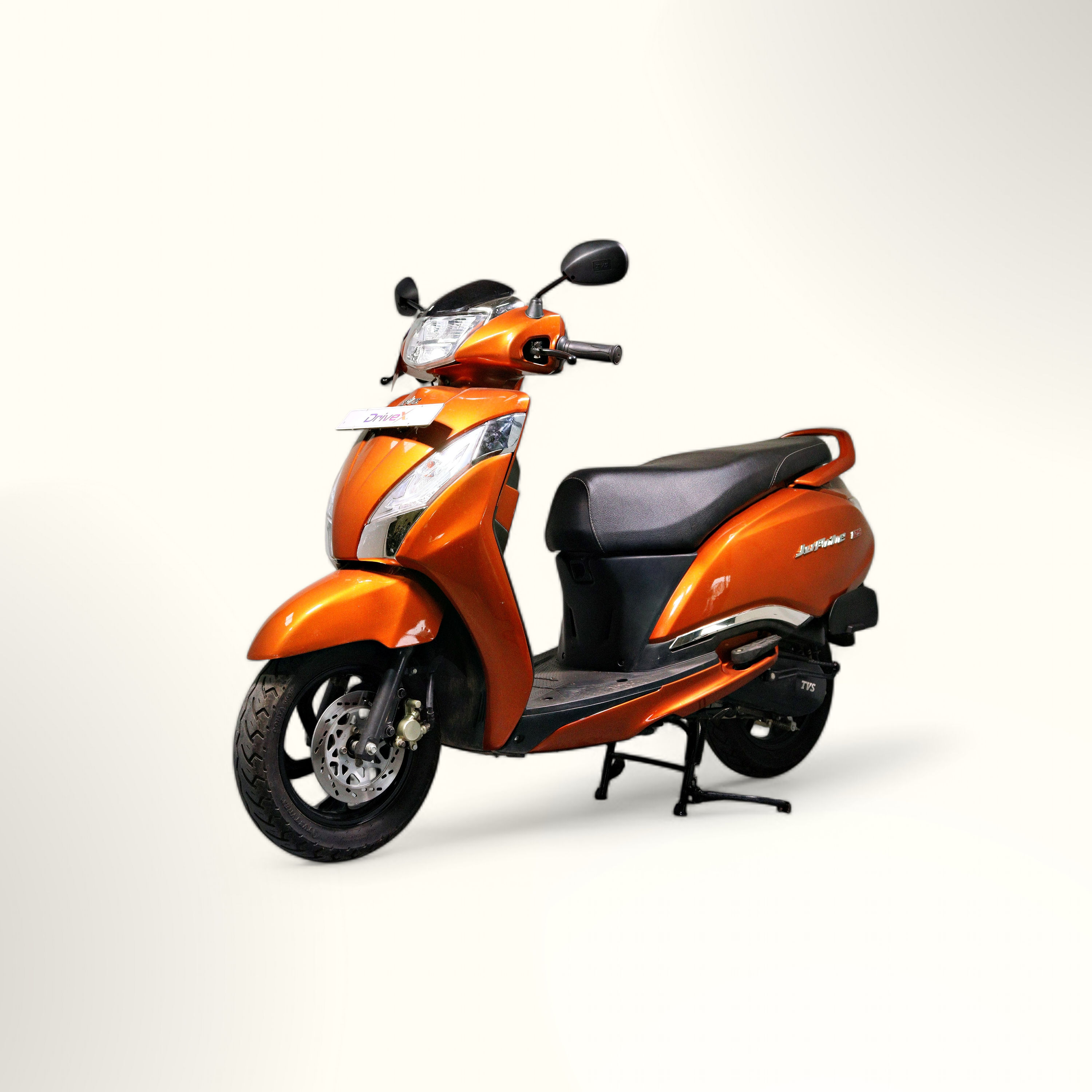 TVS Jupiter 125 Disc, 2,650 Kms - Pre-Owned Two Wheeler at DriveX