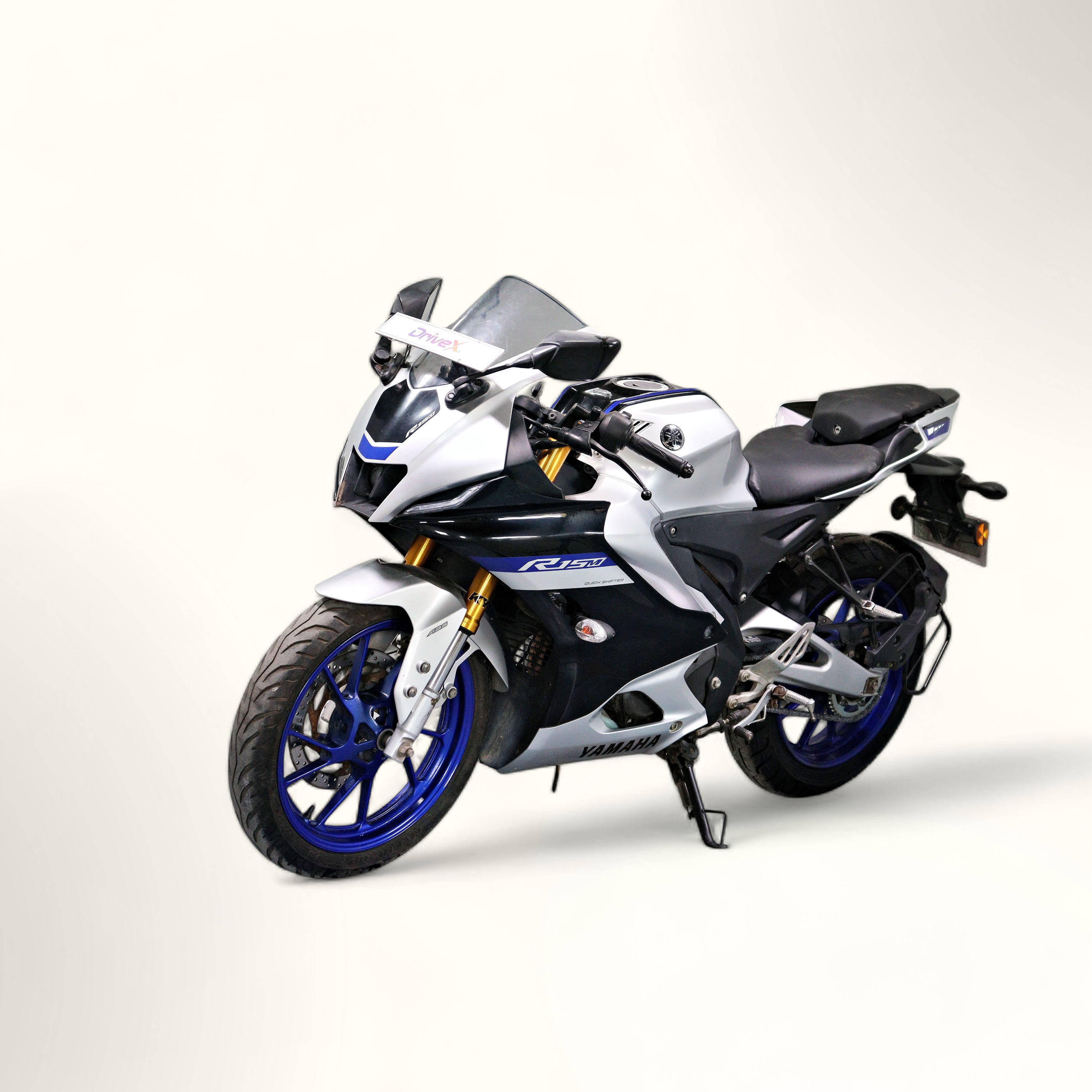 Yamaha R15M, 13,750 Kms - Pre-Owned Two Wheeler at DriveX