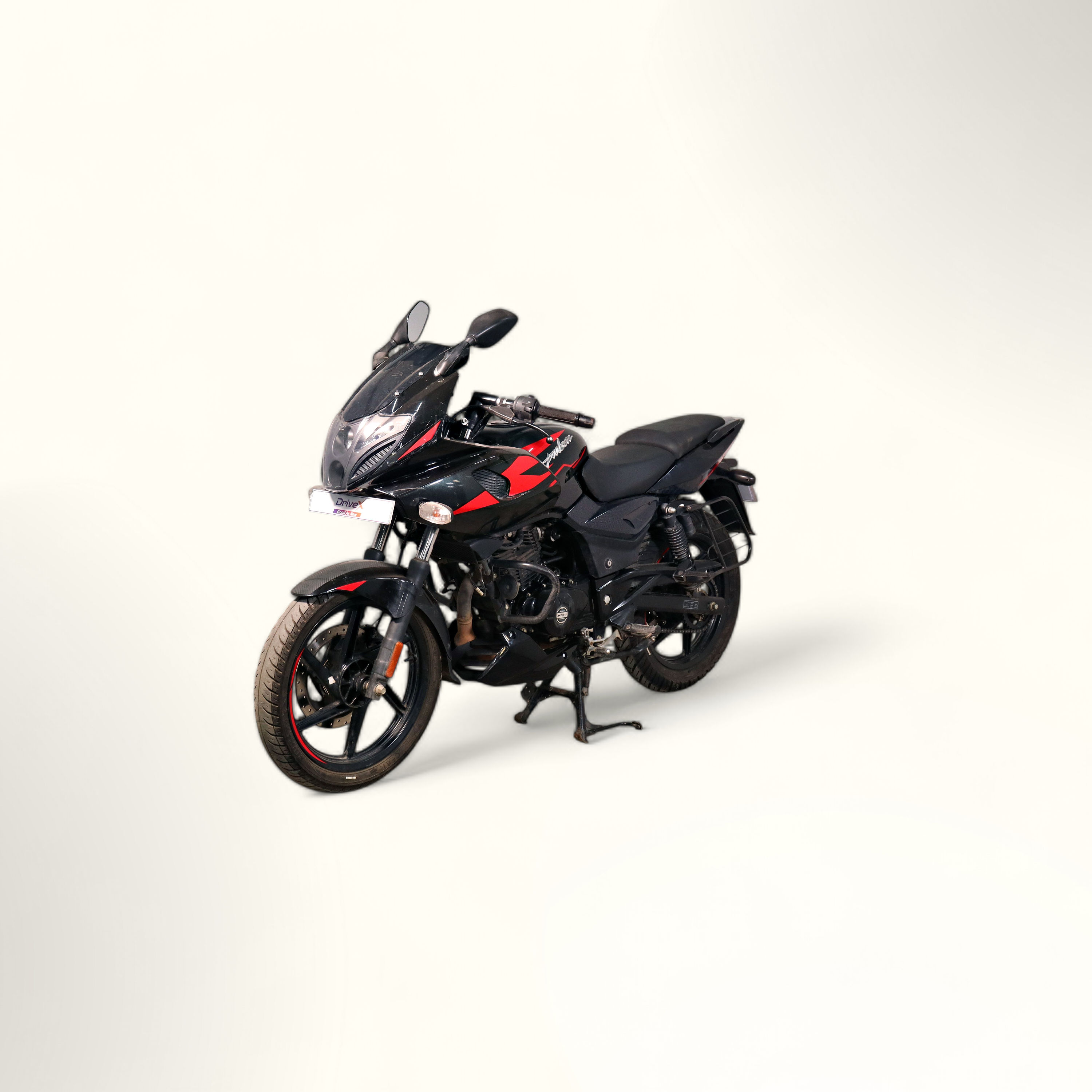 Bajaj Pulsar 220F, 12,782 Kms - Pre-Owned Two Wheeler at DriveX