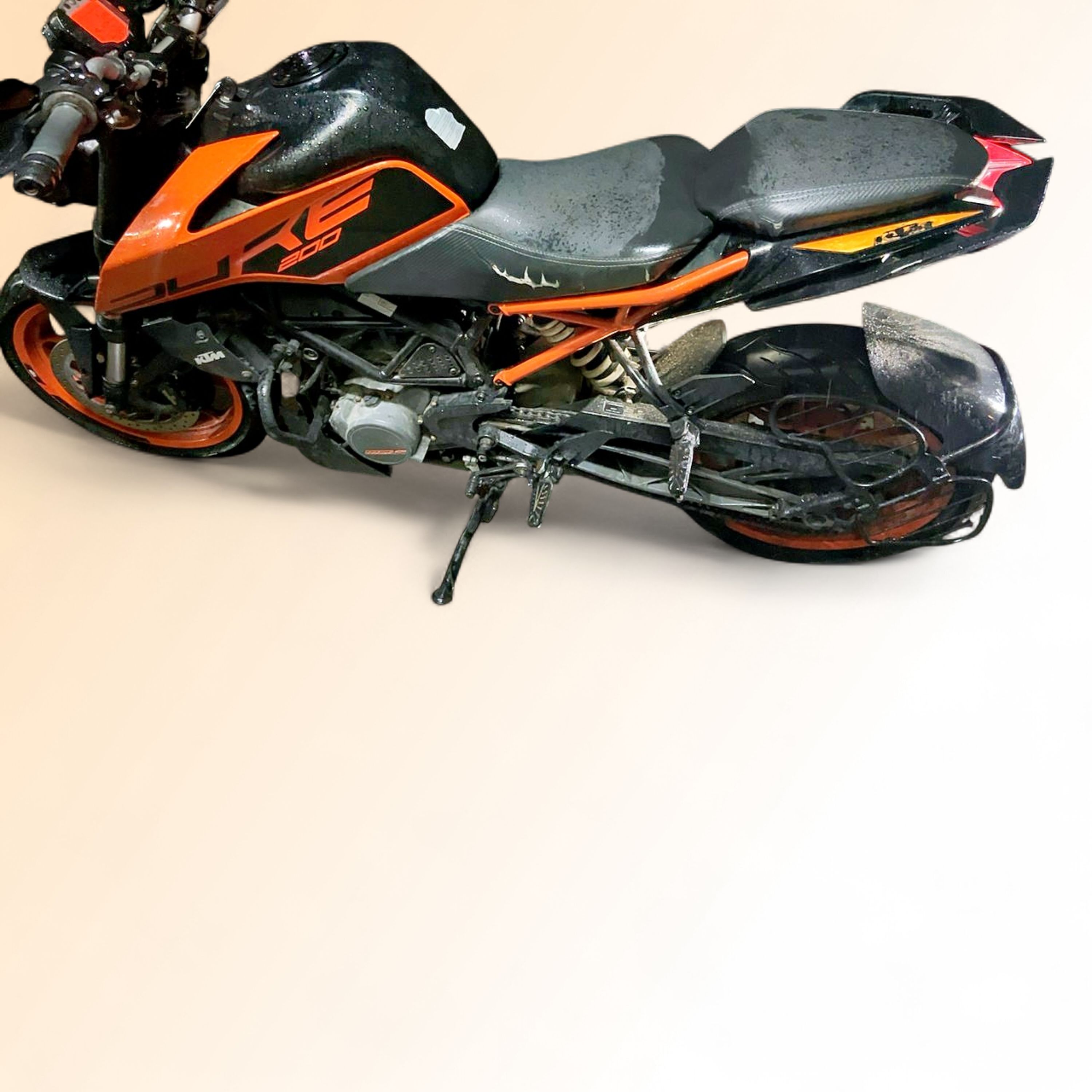 KTM Duke 200, 27,000 Kms - Pre-Owned Two Wheeler at DriveX