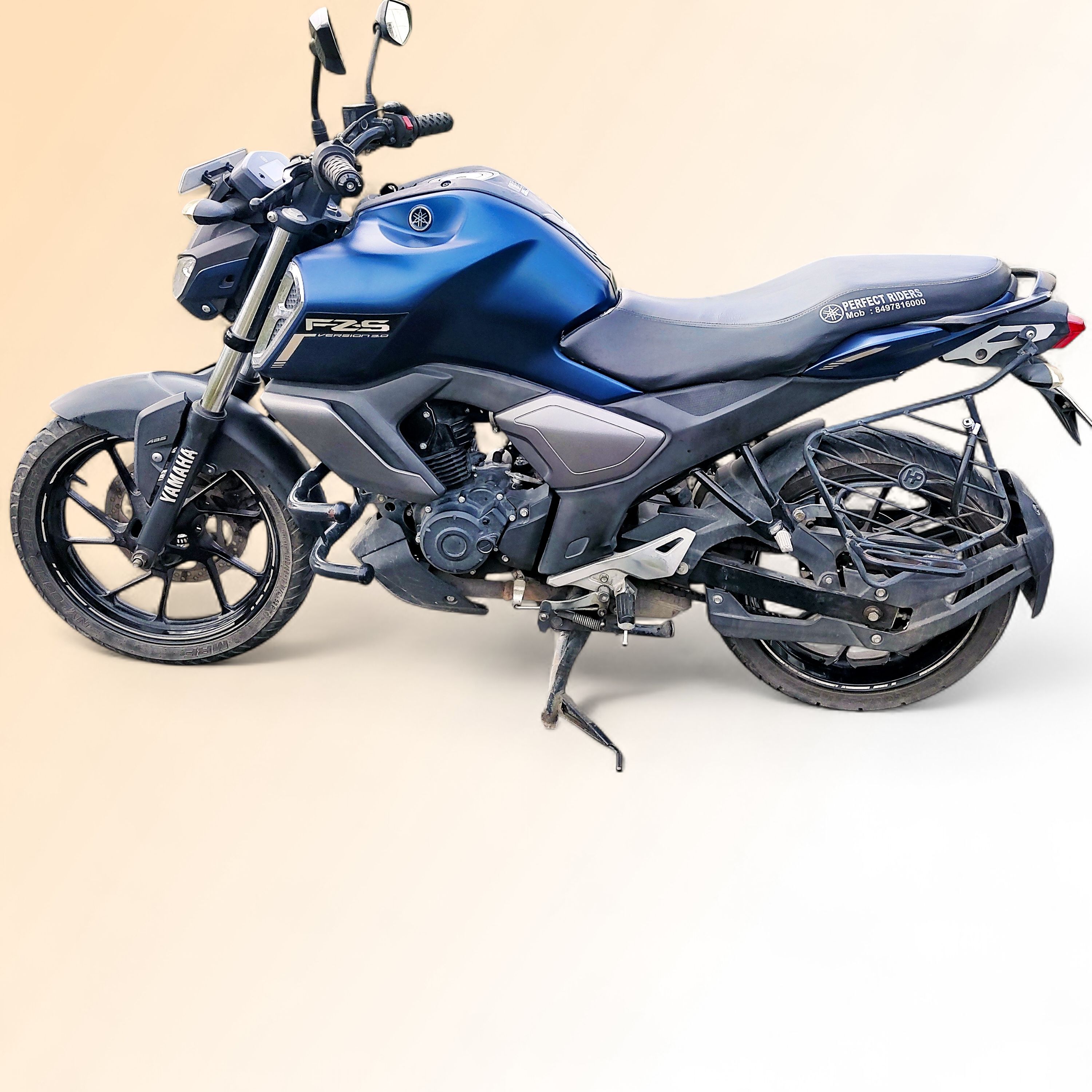 Yamaha FZS, 15,500 Kms - Pre-Owned Two Wheeler at DriveX