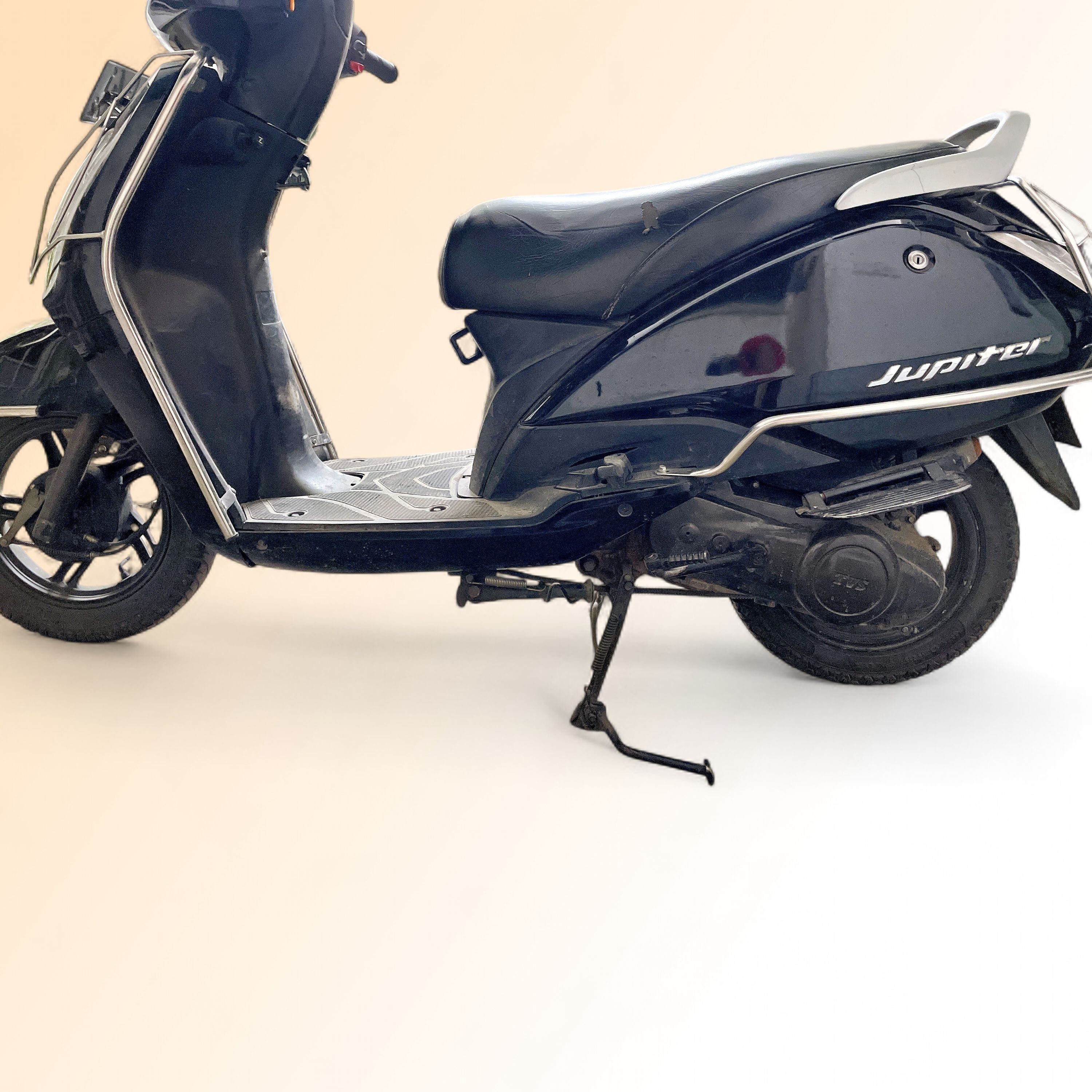 TVS Jupiter 110, 16,839 Kms - Pre-Owned Two Wheeler at DriveX