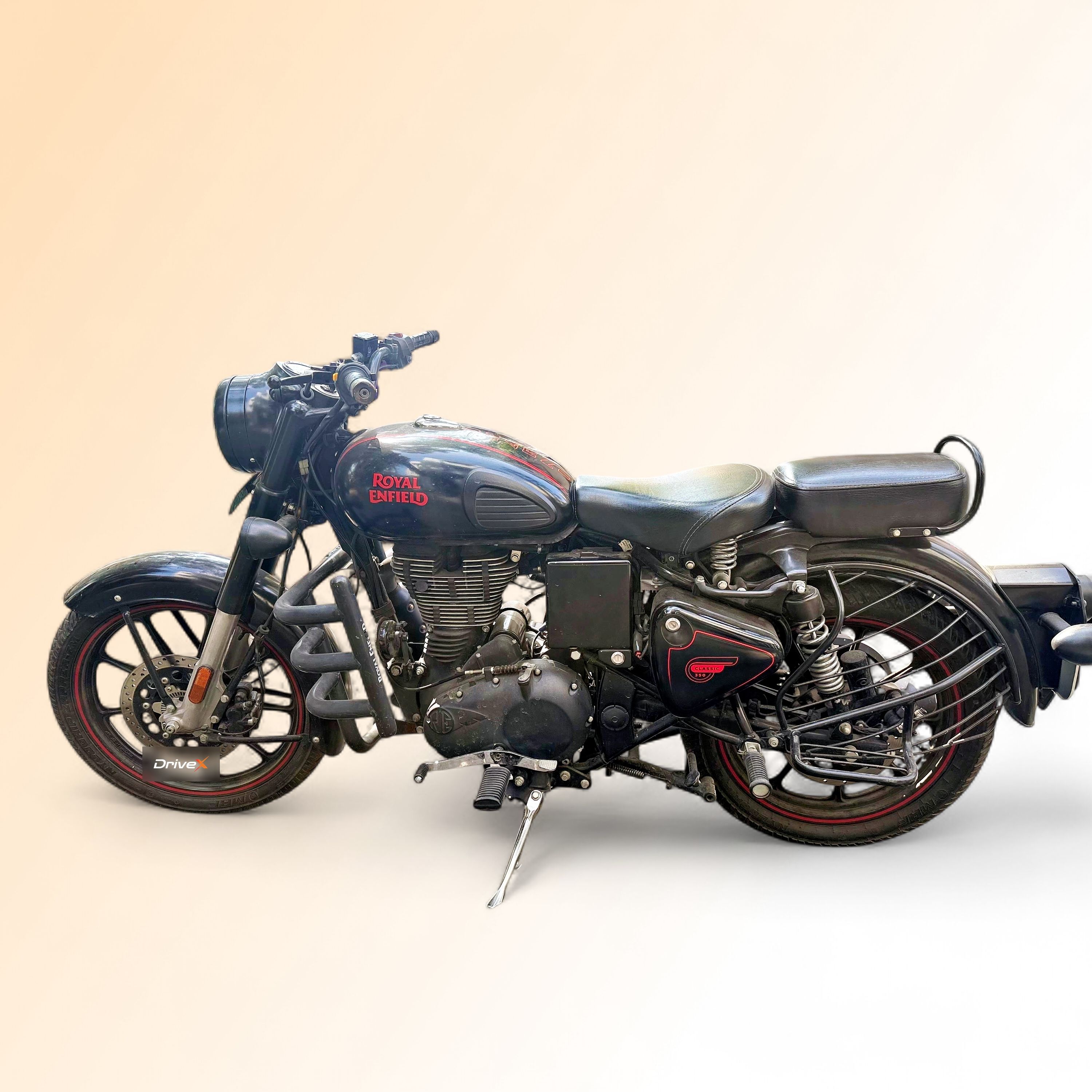 Royal Enfield Classic 350, 19,286 Kms - Pre-Owned Two Wheeler at DriveX