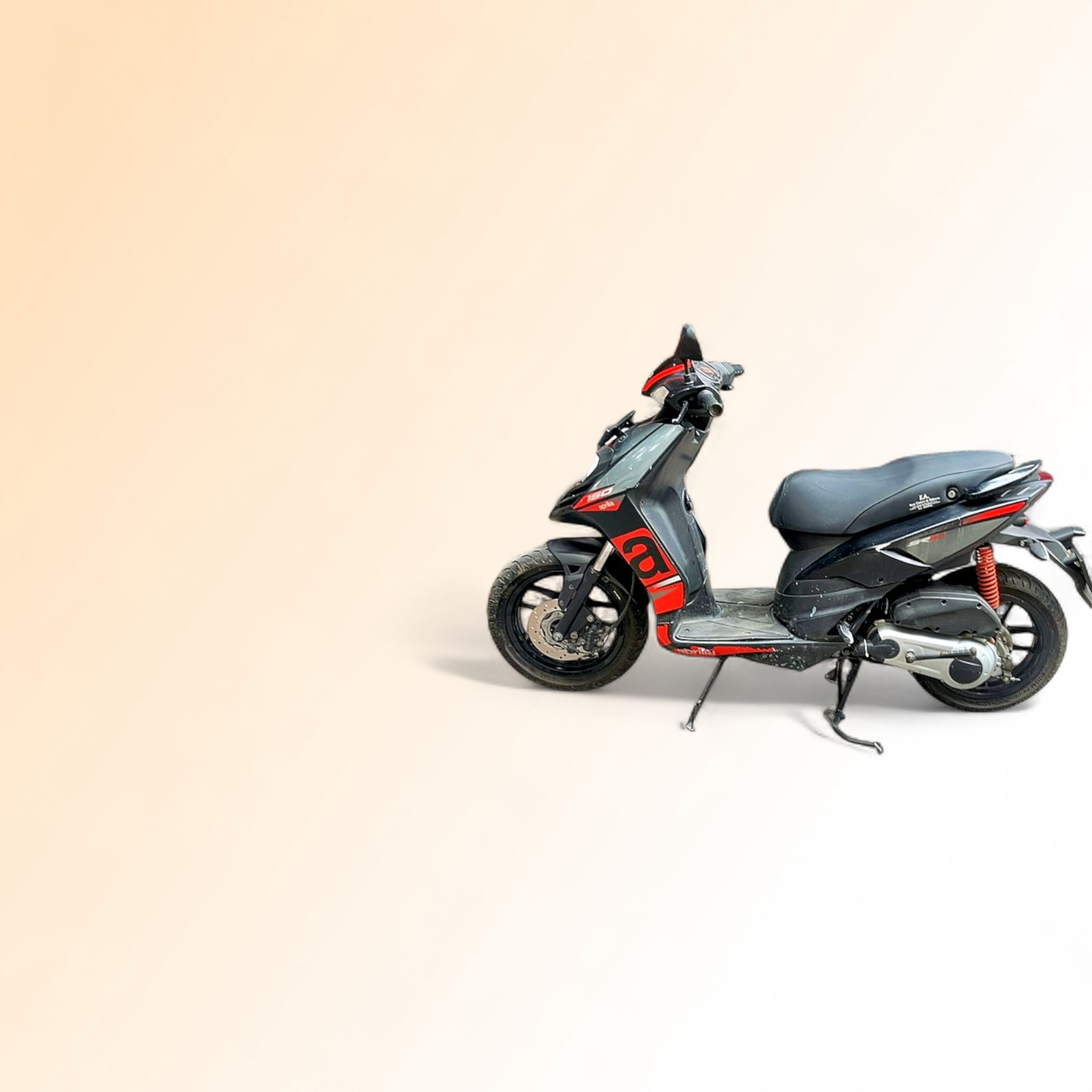 Aprilia SR 150, 4,475 Kms - Pre-Owned Two Wheeler at DriveX
