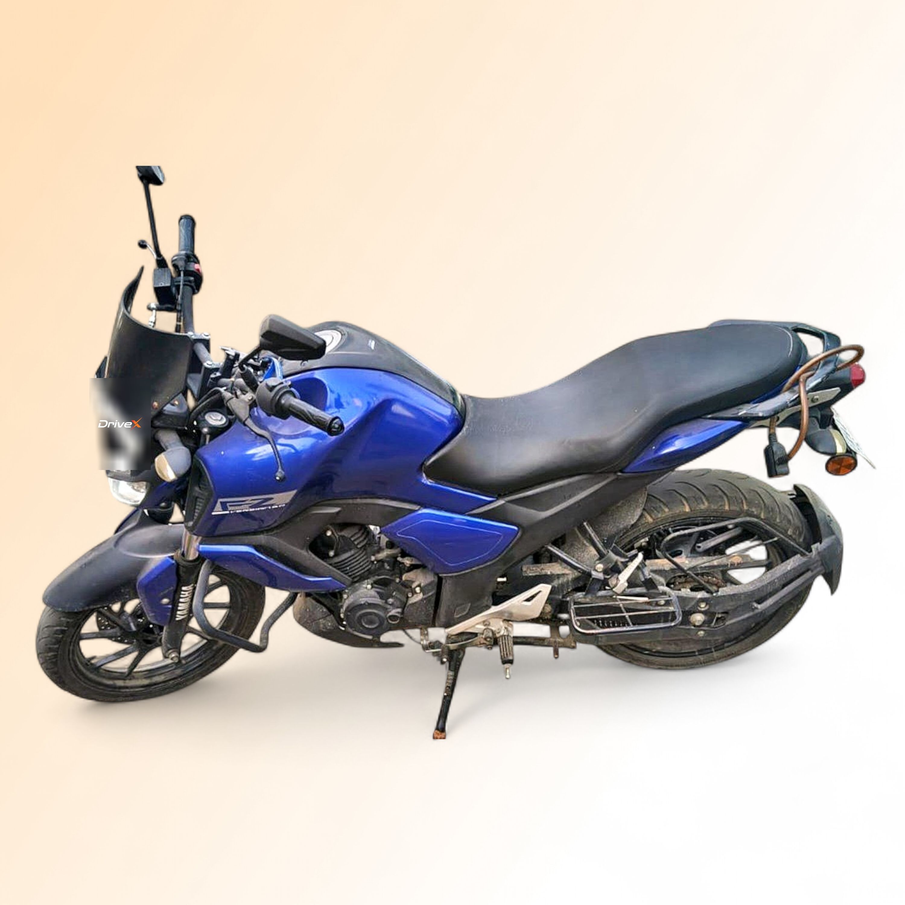 Yamaha FZ Standard, 11,500 Kms - Pre-Owned Two Wheeler at DriveX