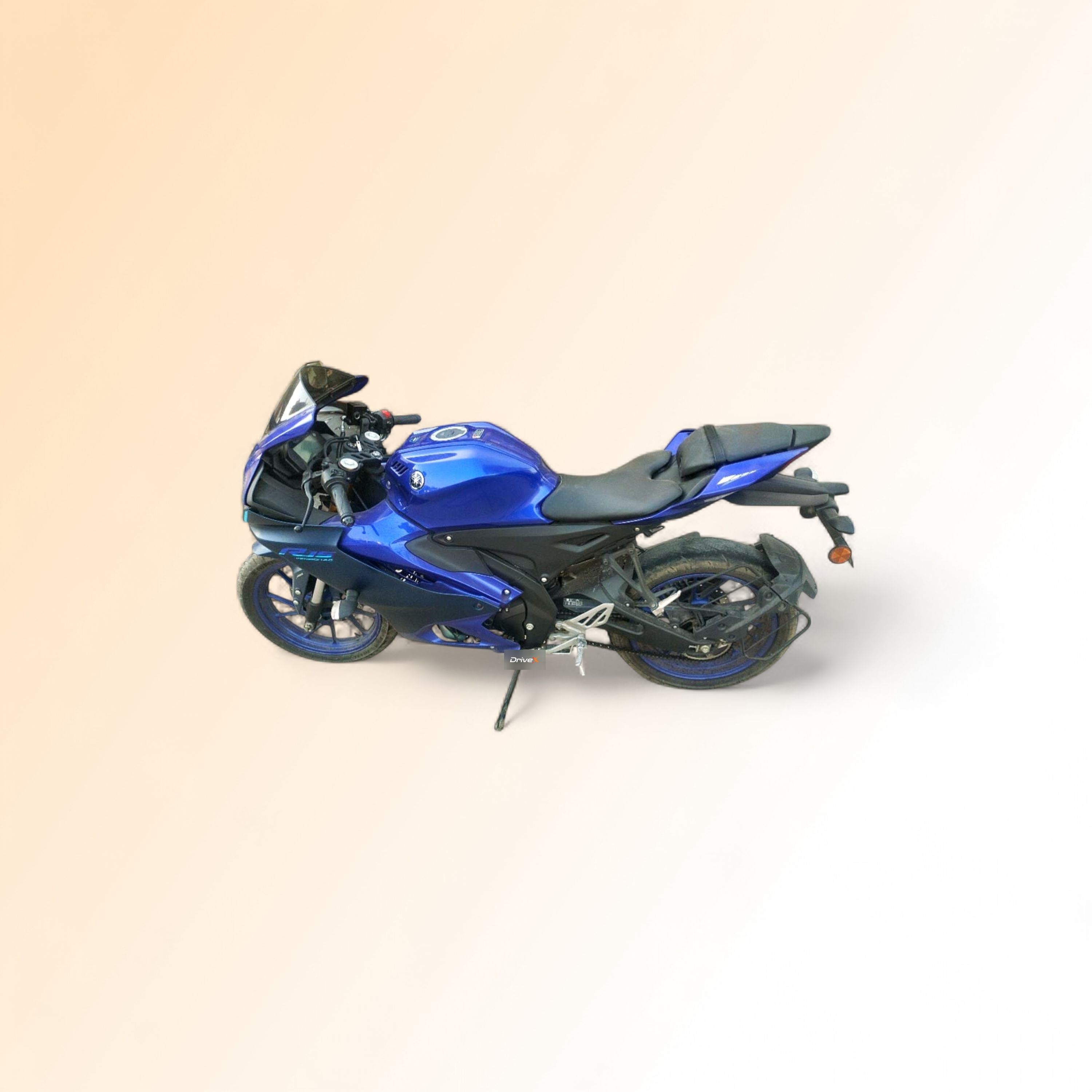 Yamaha R15 V4 STD, 13,989 Kms - Pre-Owned Two Wheeler at DriveX