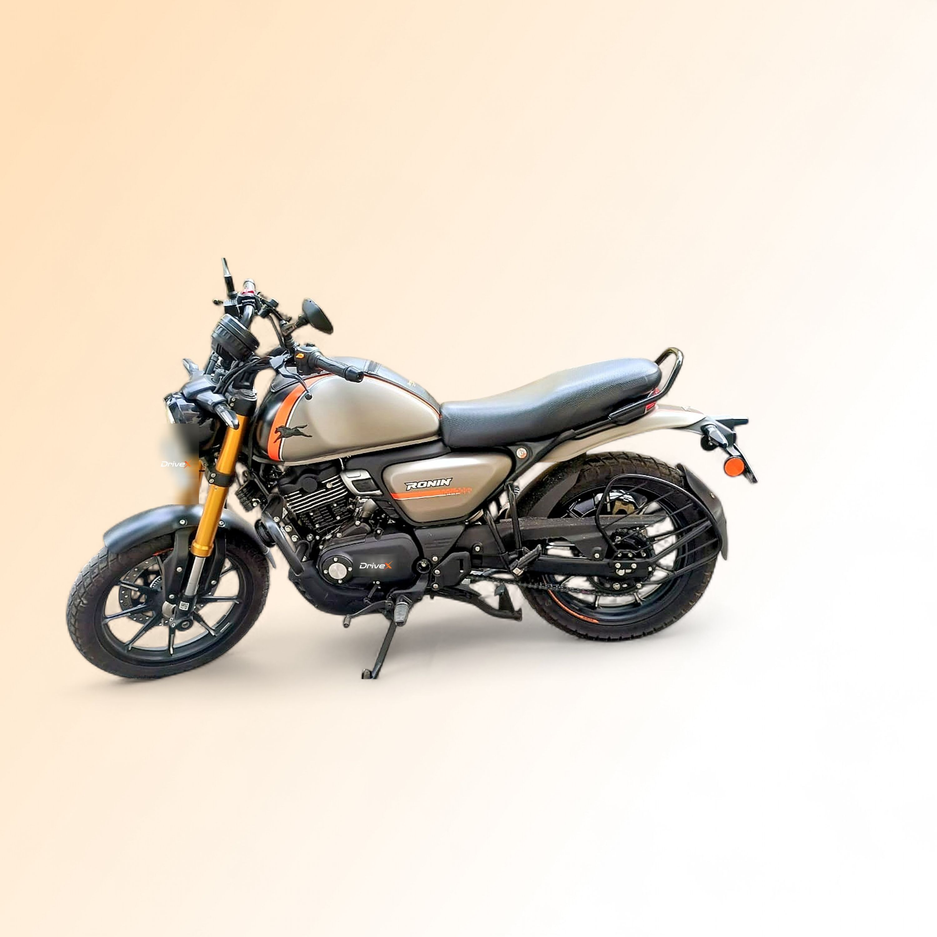TVS Ronin Base Lightning Black, 840 Kms - Pre-Owned Two Wheeler at DriveX