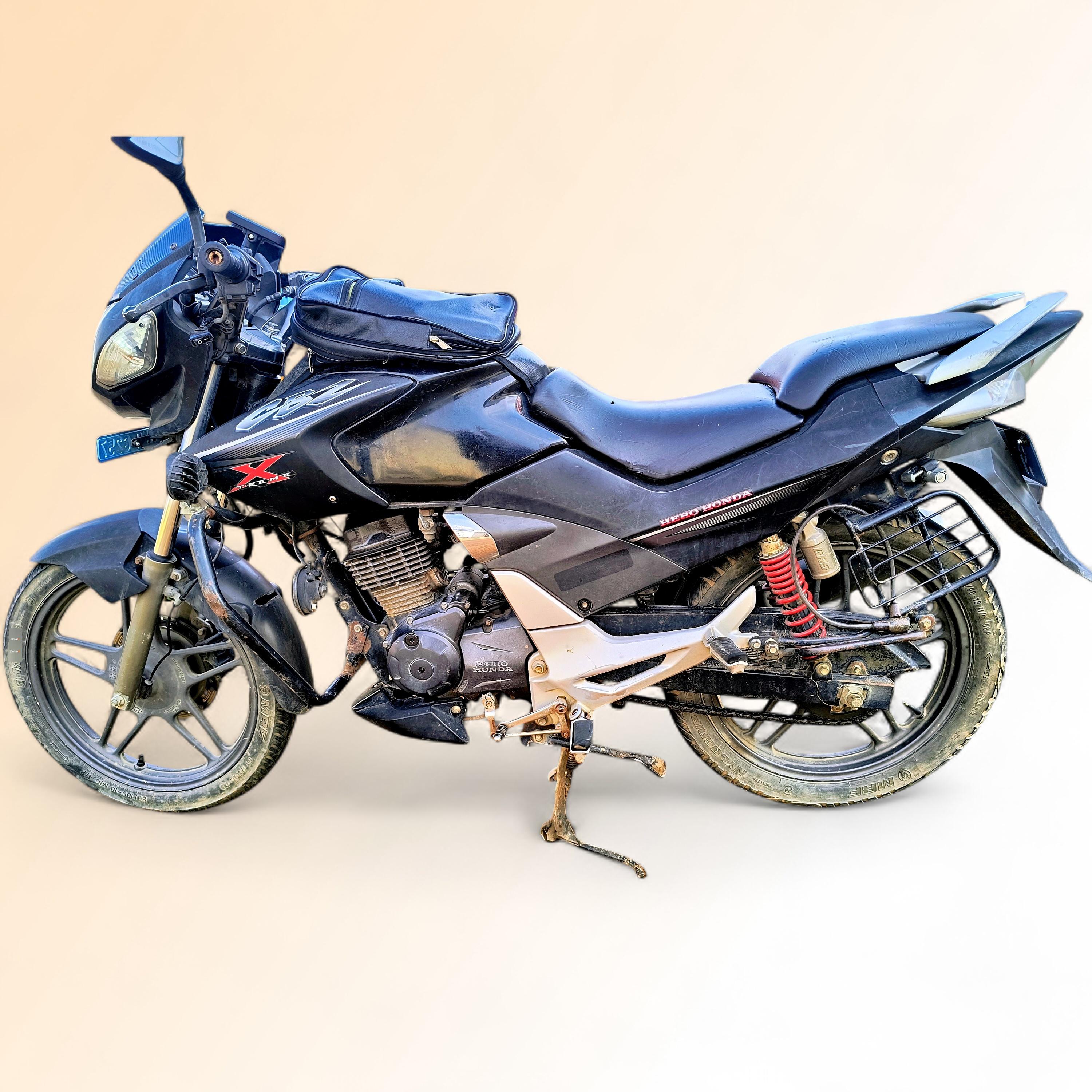 Hero CBZ Xtreme 150, 1,07,800 Kms - Pre-Owned Two Wheeler at DriveX