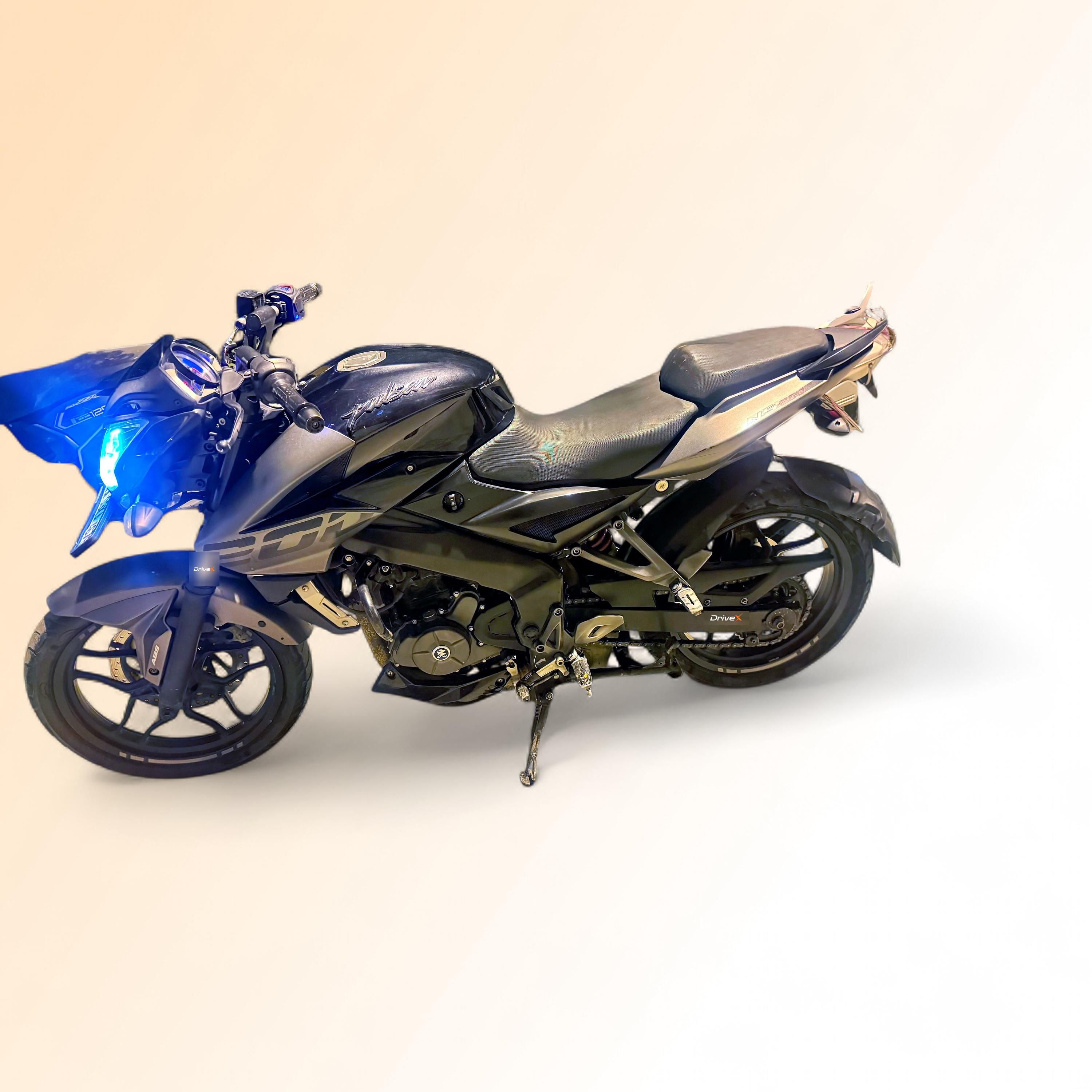 Bajaj Pulsar NS 200, 58,400 Kms - Pre-Owned Two Wheeler at DriveX