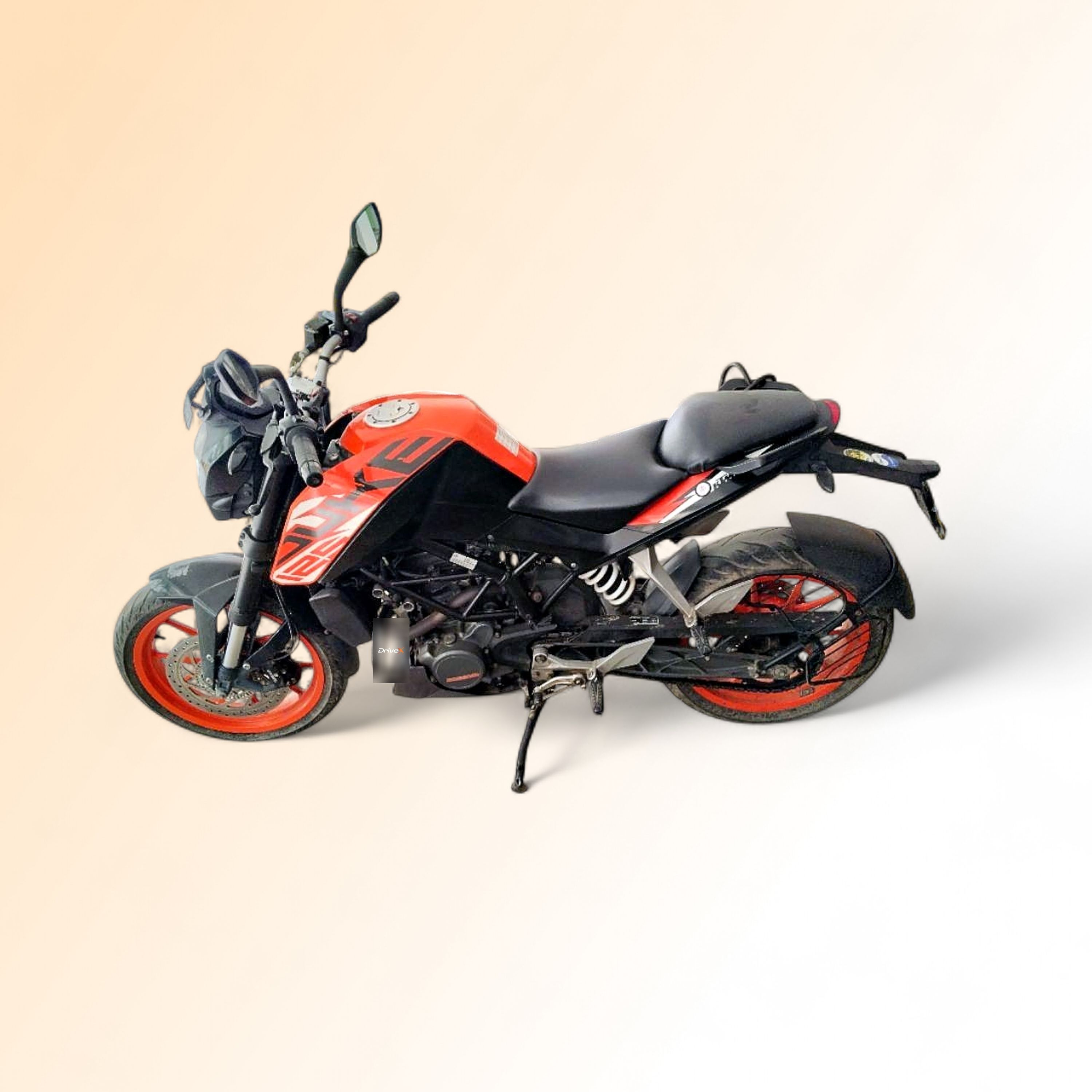 KTM Duke 125, 25,000 Kms - Pre-Owned Two Wheeler at DriveX