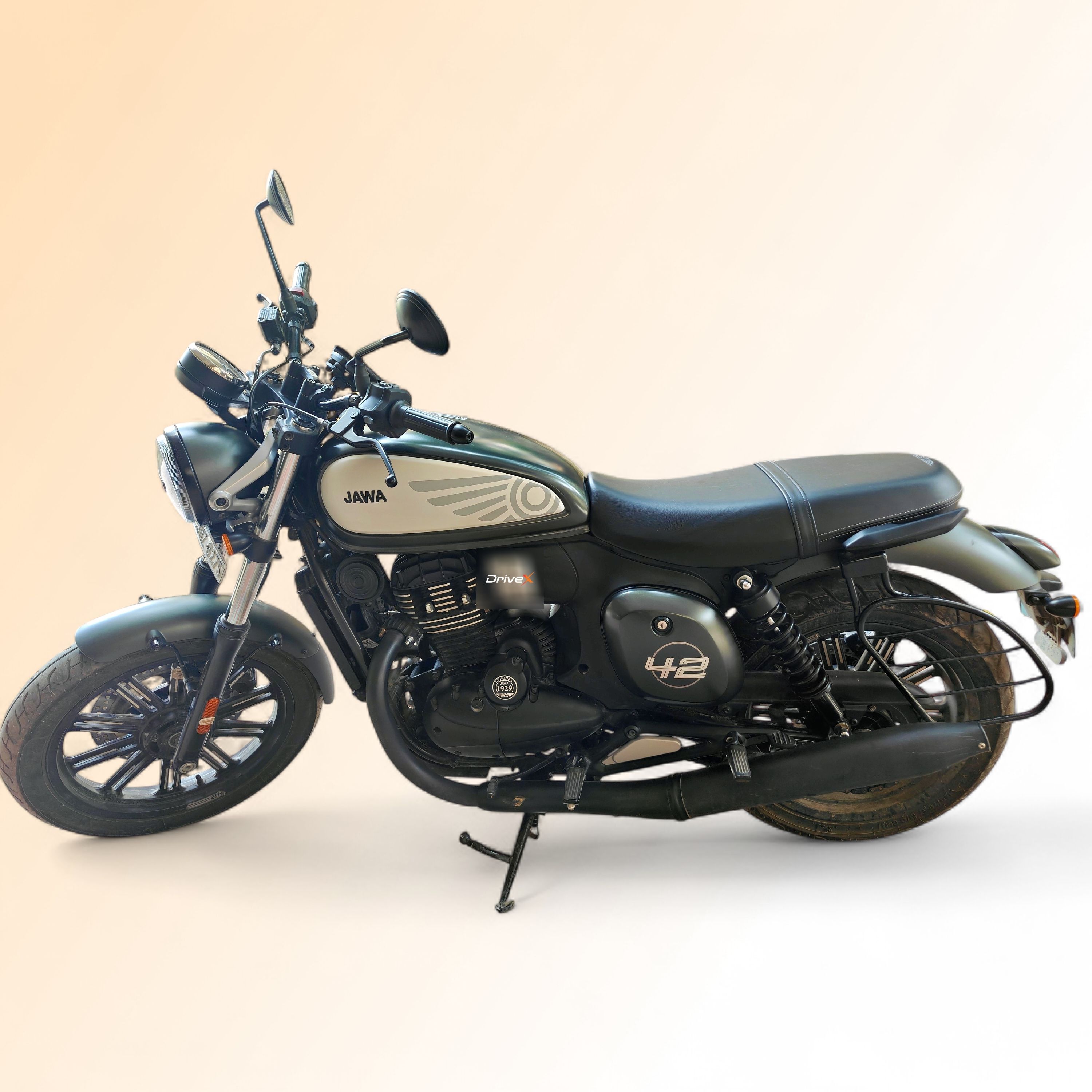 Jawa 42 FJ Deep Black Matte Red Clad, 4,500 Kms - Pre-Owned Two Wheeler ...