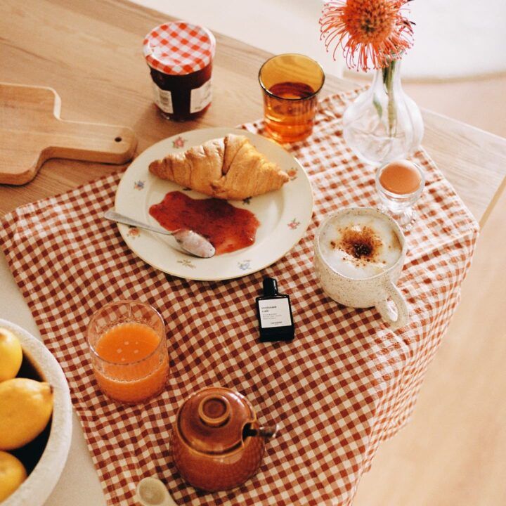Versatile Paris Roll-on Extrait de Parfum Croissant Café