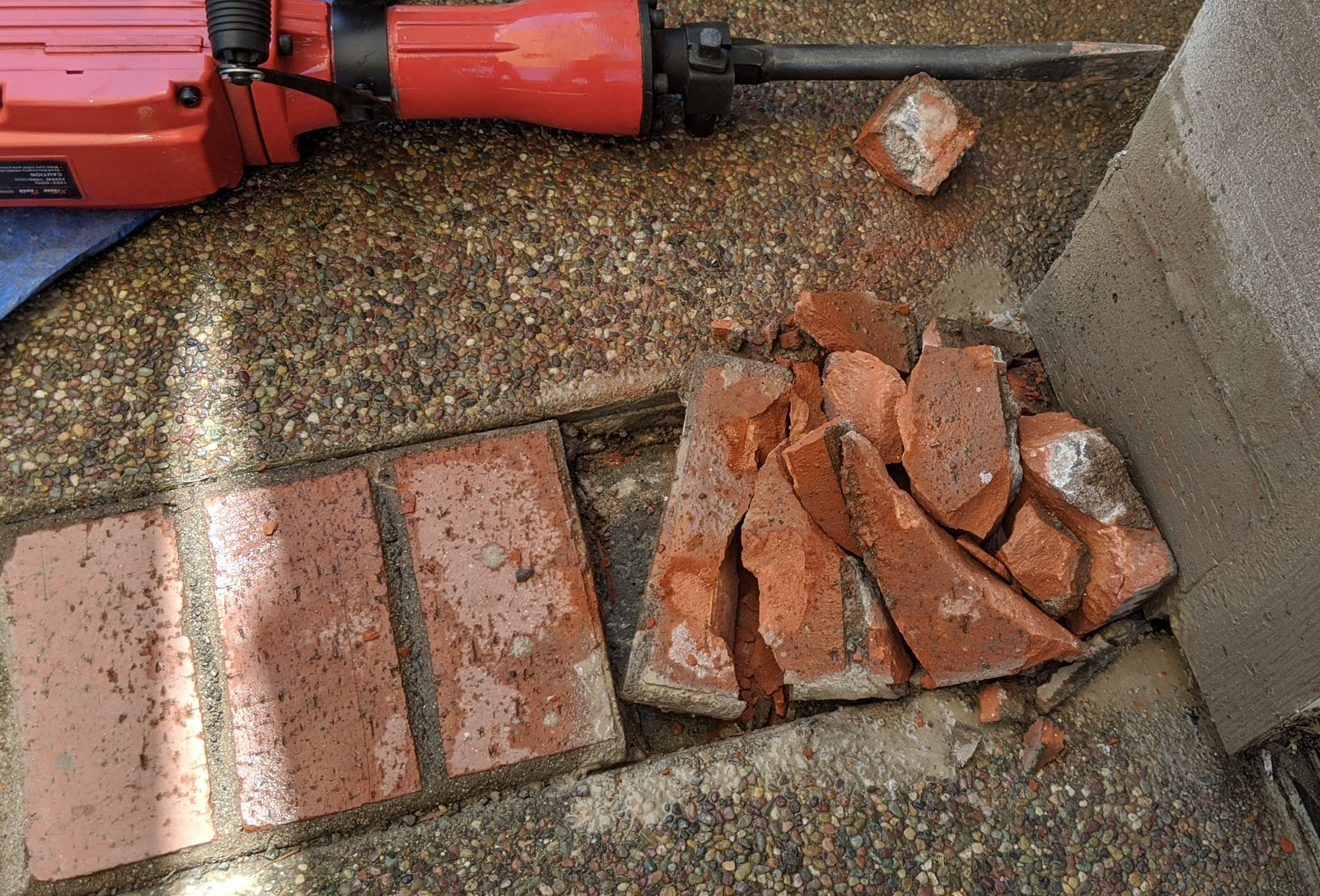 Make a rectangular hole in cement with clean edges - Abdullah Yahya