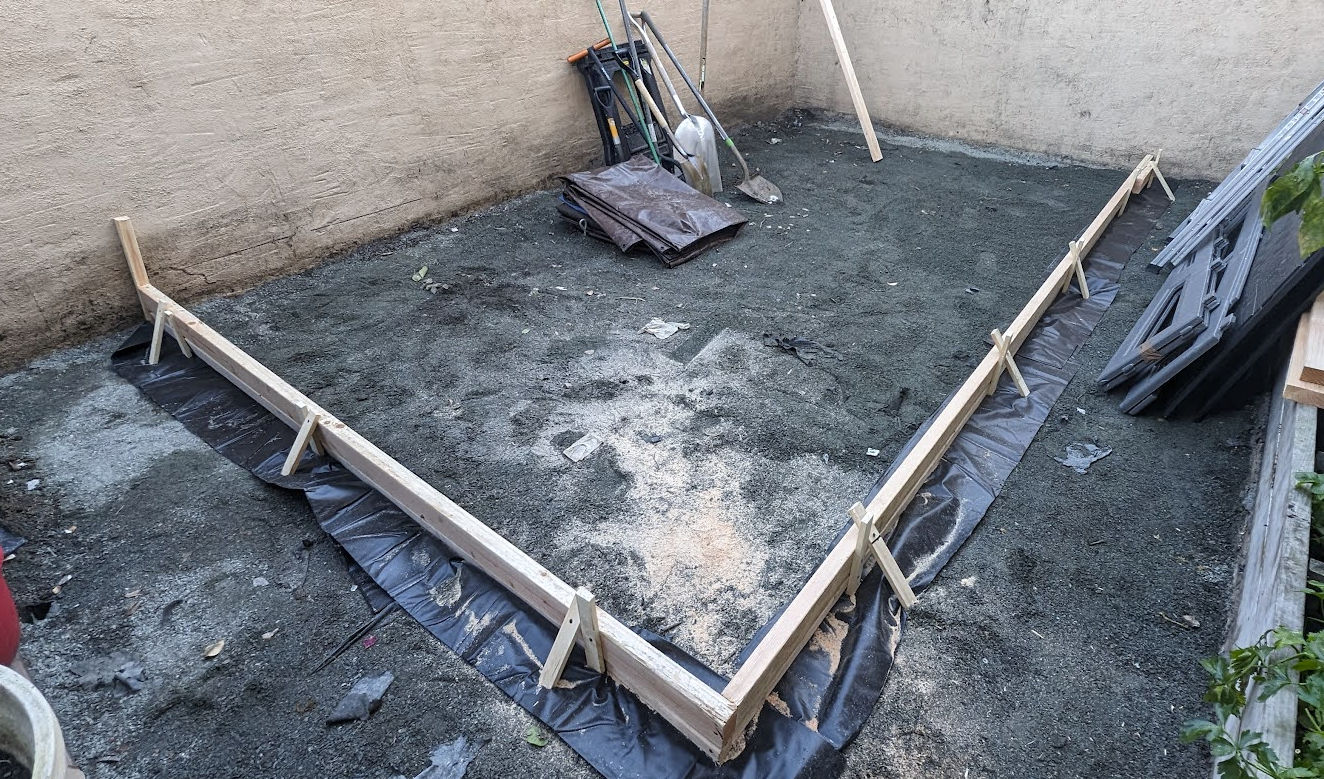 How to Create a Concrete Slab / Patio - Abdullah Yahya